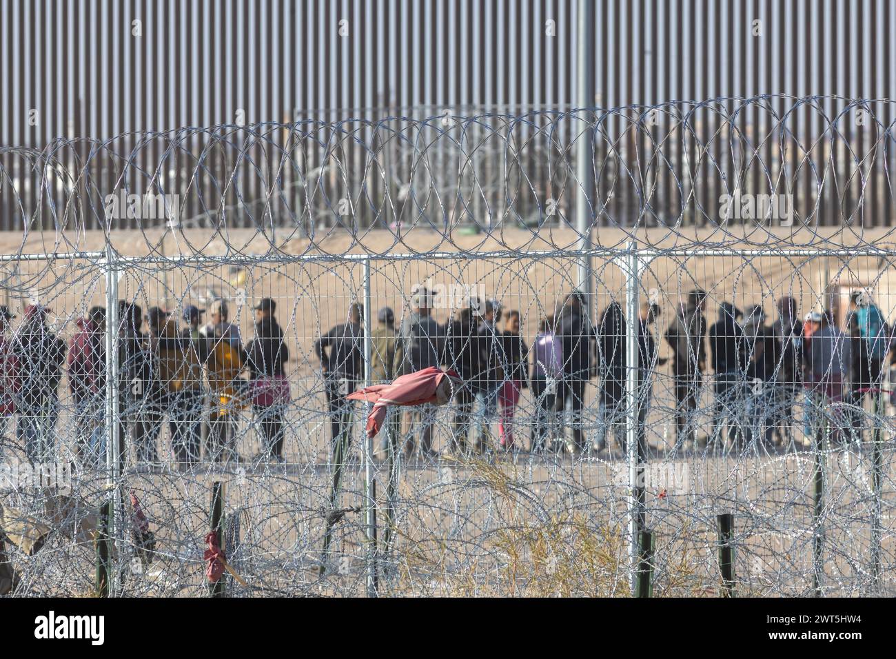 Auburn Hills, Michigan, USA. 15th Mar, 2024. Hundreds of migrants from ...