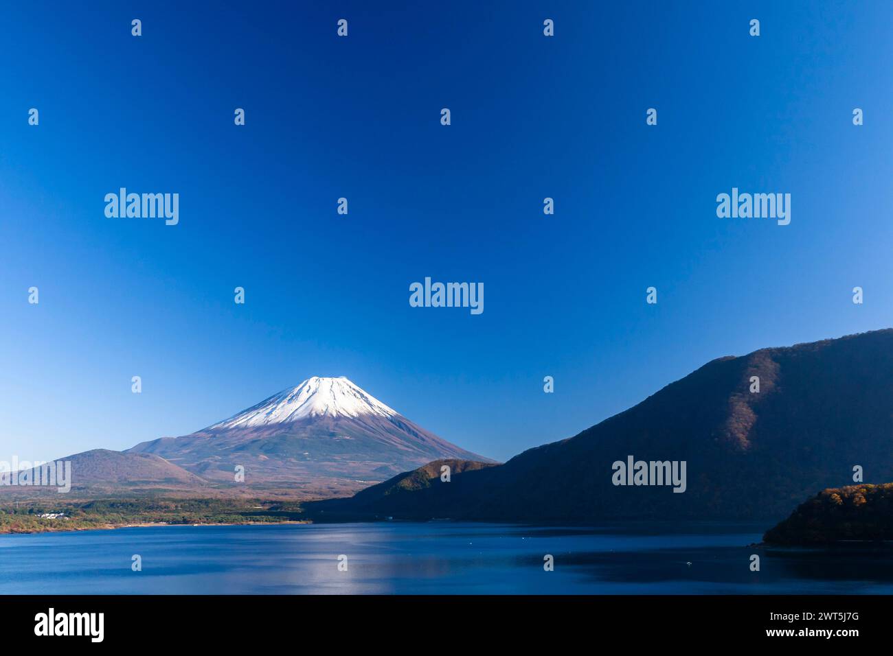 Mount Fuji, Motosuko lake, Motosuko Observation Park, Minobu-cho ...