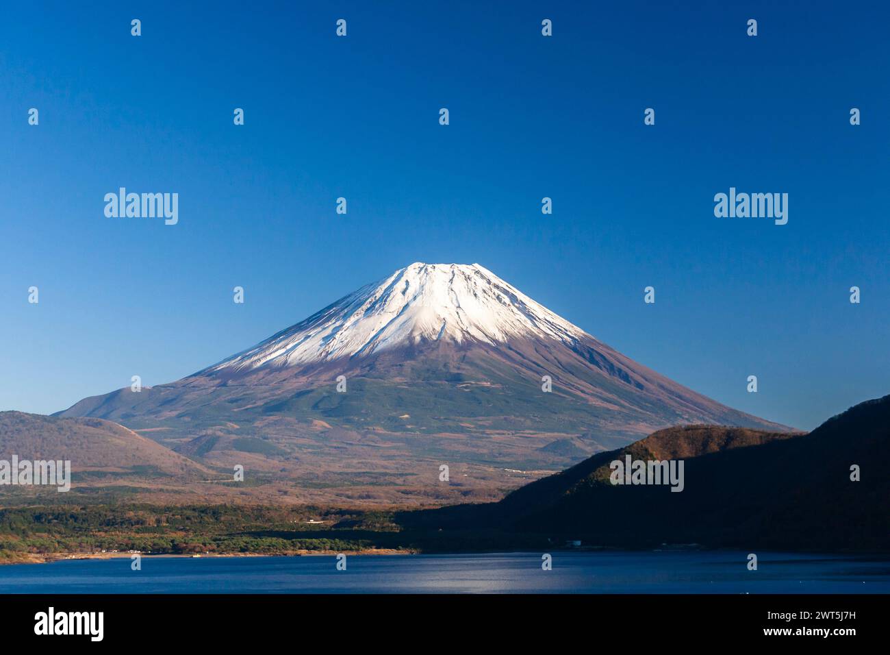 Mount Fuji, Motosuko lake, Motosuko Observation Park, Minobu-cho ...