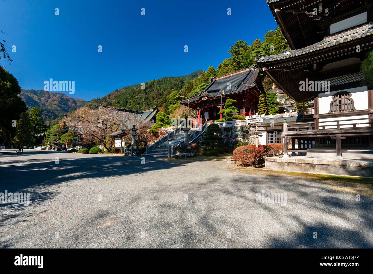 Minobusan Kuonji temple, head temple of Nichiren's buddist, Minobucho ...