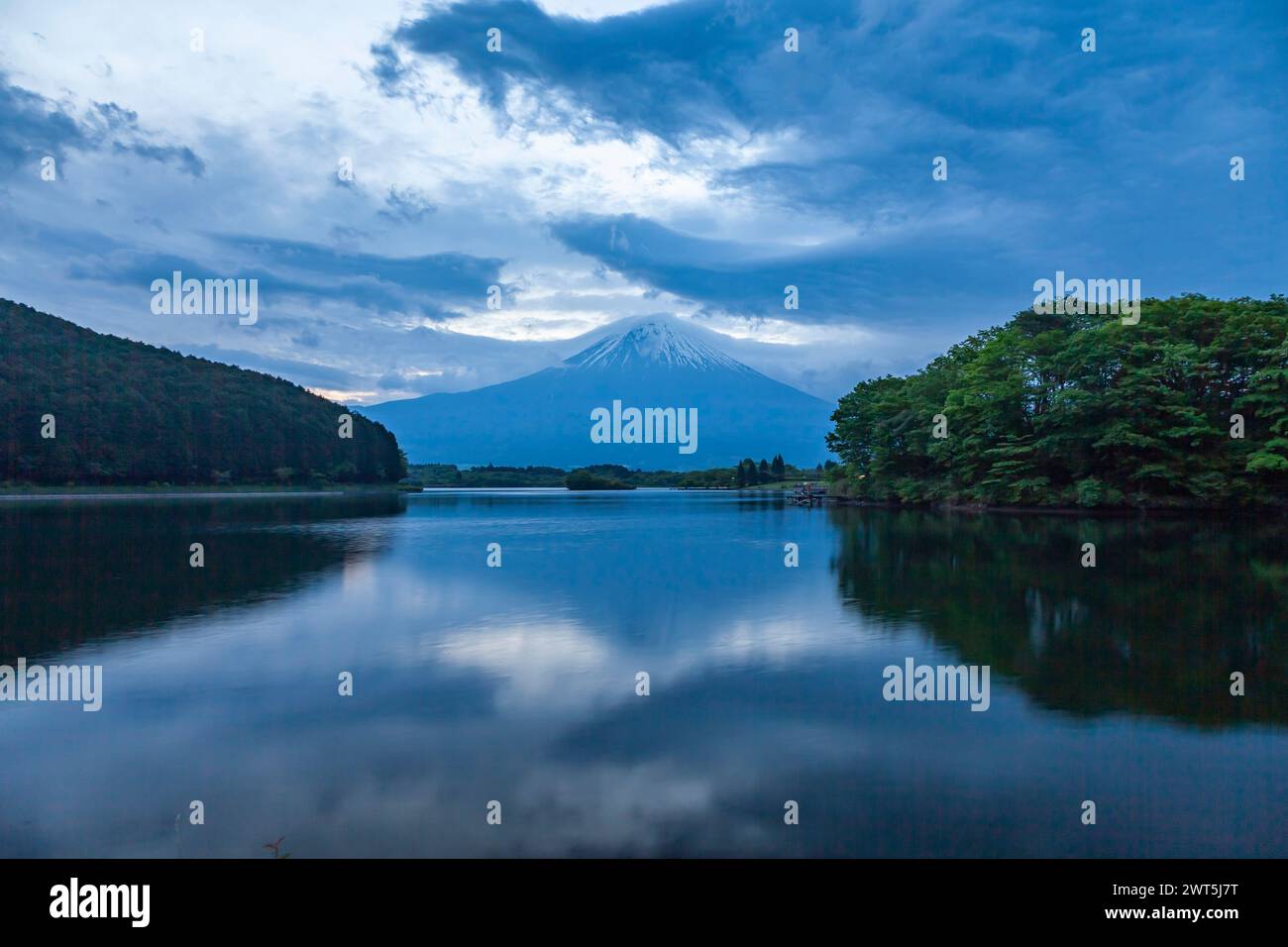 Mount Fuji, Lake Tanuki, cloudy morning, Minobu-cho, Yamanashi, Japan ...