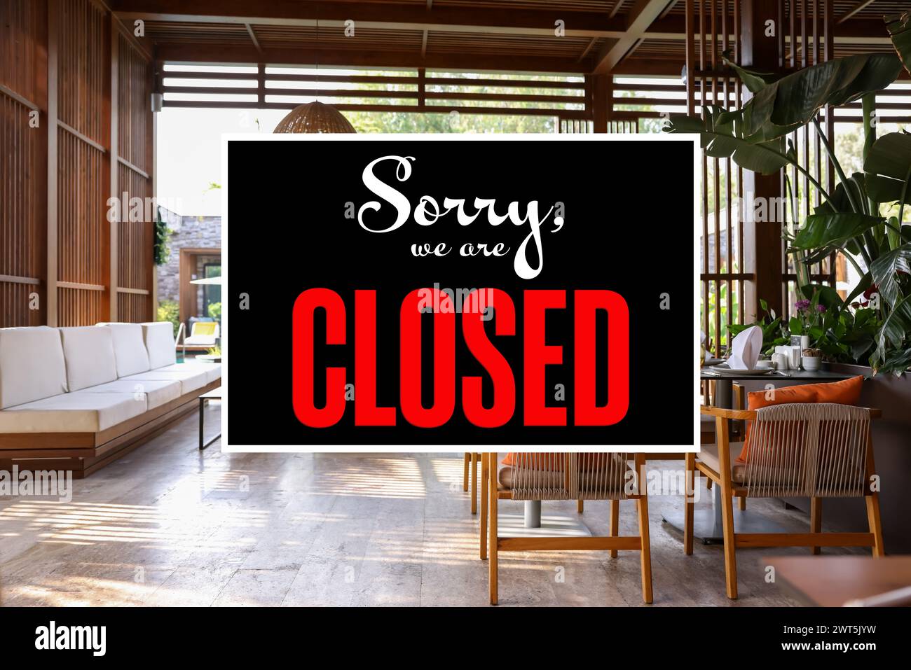 Entrance luxury furniture store hi-res stock photography and images - Alamy