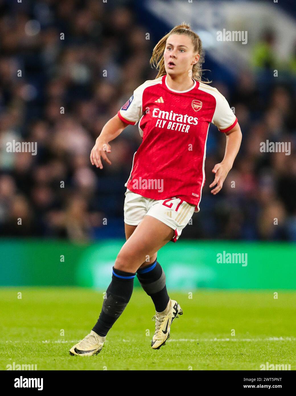 London, UK. 15th Mar, 2024. Arsenal's Laia Codina in action against ...
