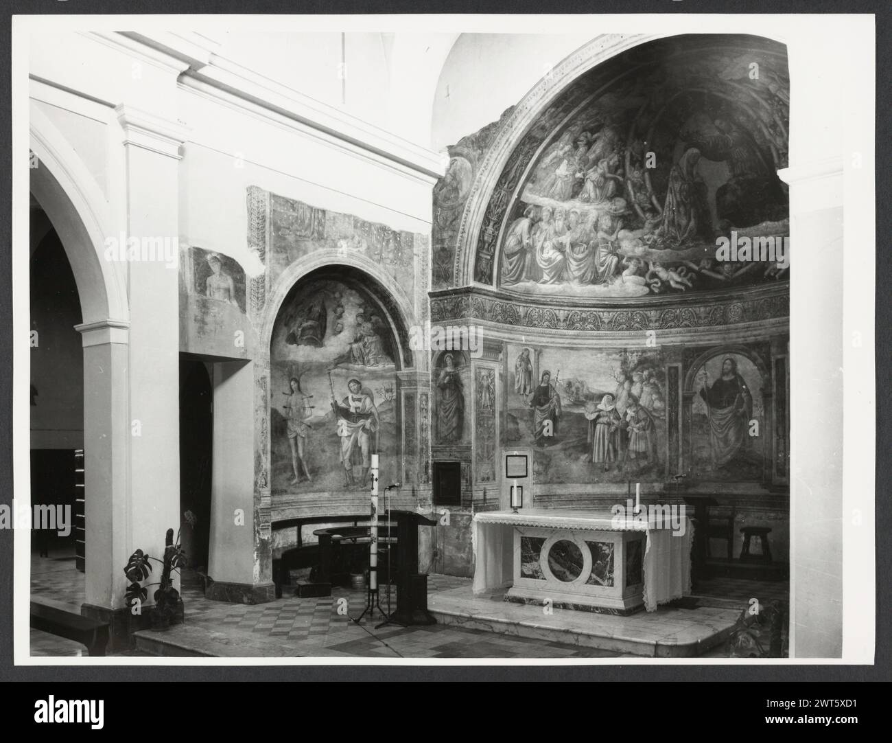 Chapel of the coronation of mary hi-res stock photography and images ...