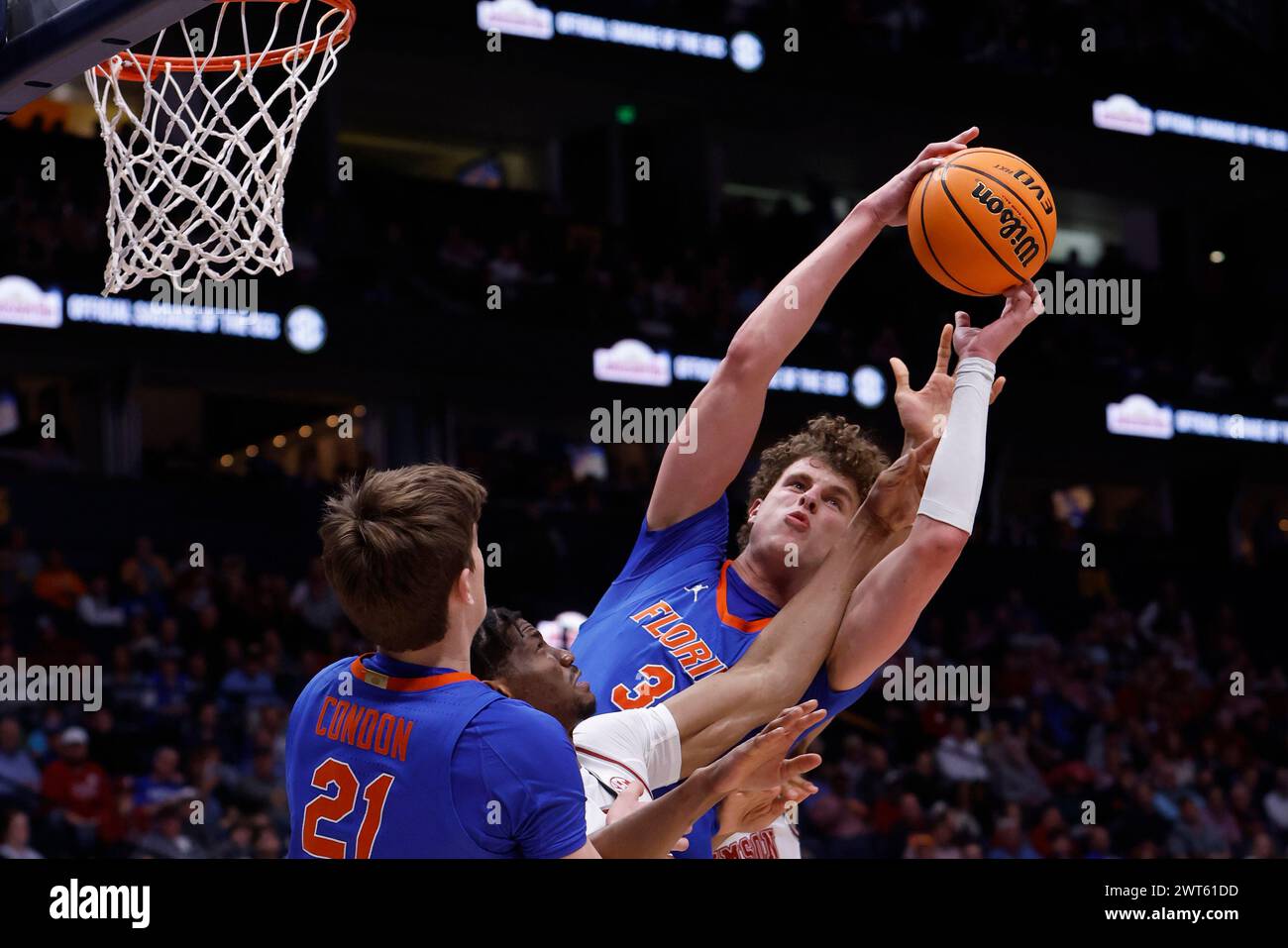 NASHVILLE, TN - MARCH 15: Florida Gators center Micah Handlogten (3 ...