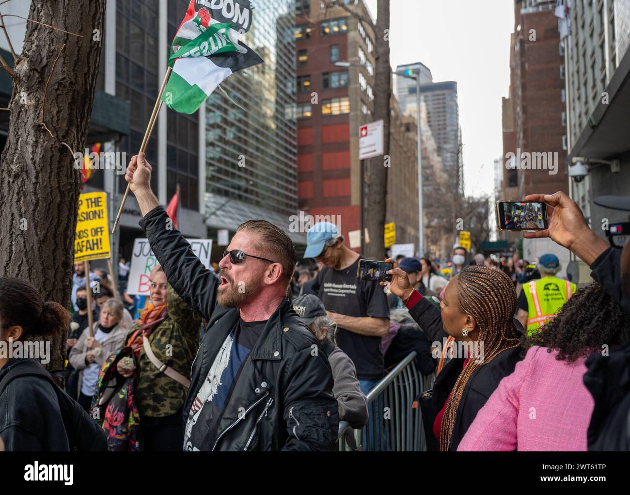 Pro-Palestinian activists gather outside the United States mission to ...