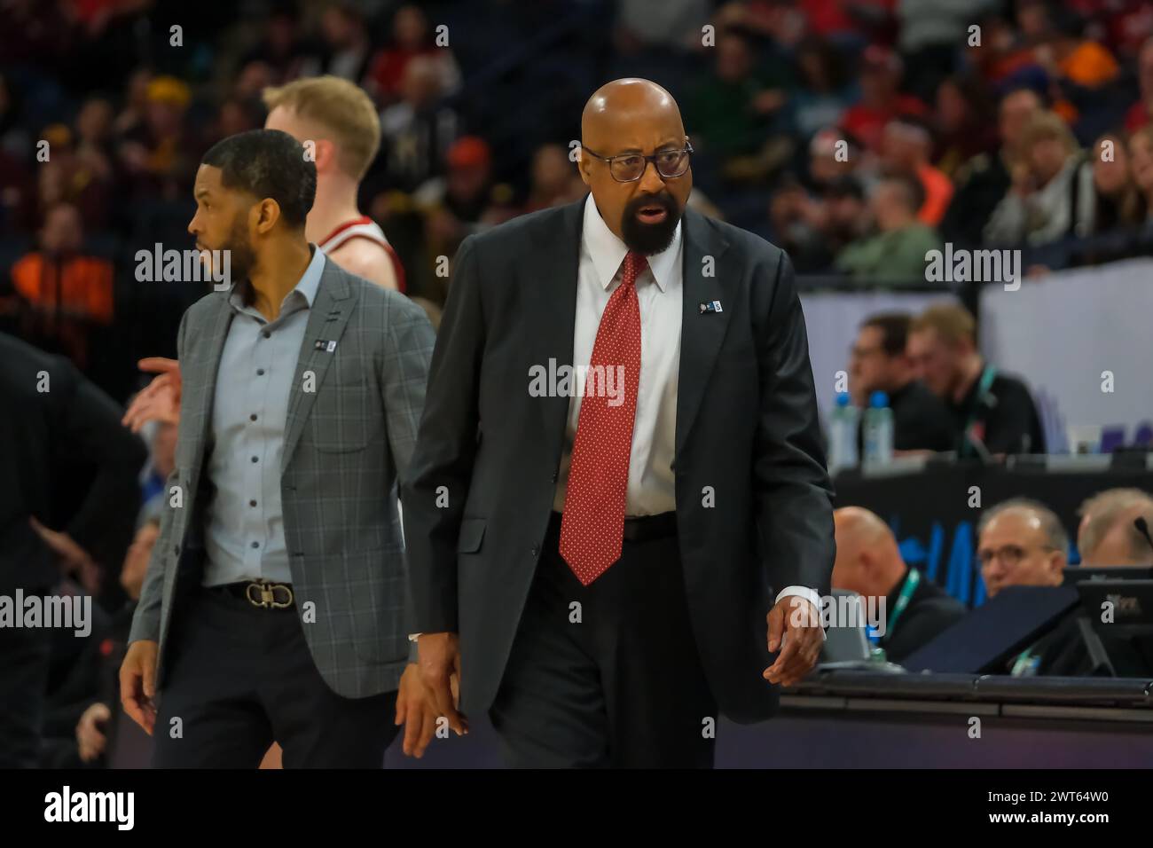 Minneapolis, Minnesota, USA. 15th Mar, 2024. Indiana Hoosiers head ...
