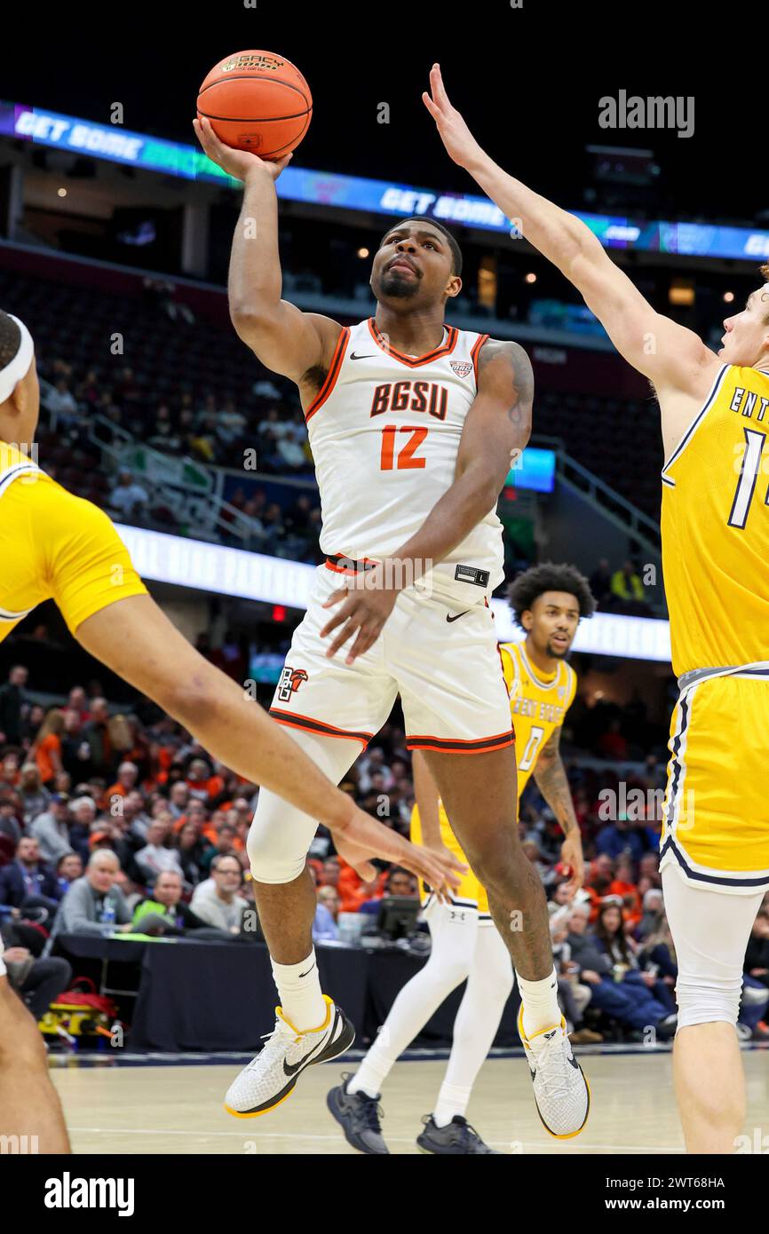 CLEVELAND, OH - MARCH 15: Bowling Green Falcons forward Rashaun Agee ...