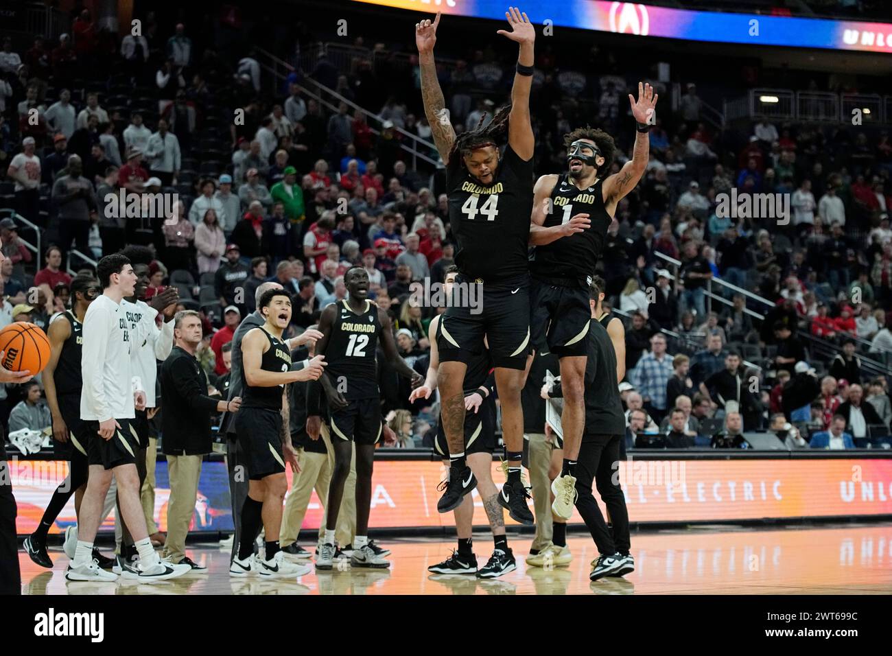 Colorado guard J'Vonne Hadley (1) and center Eddie Lampkin Jr. (44 ...