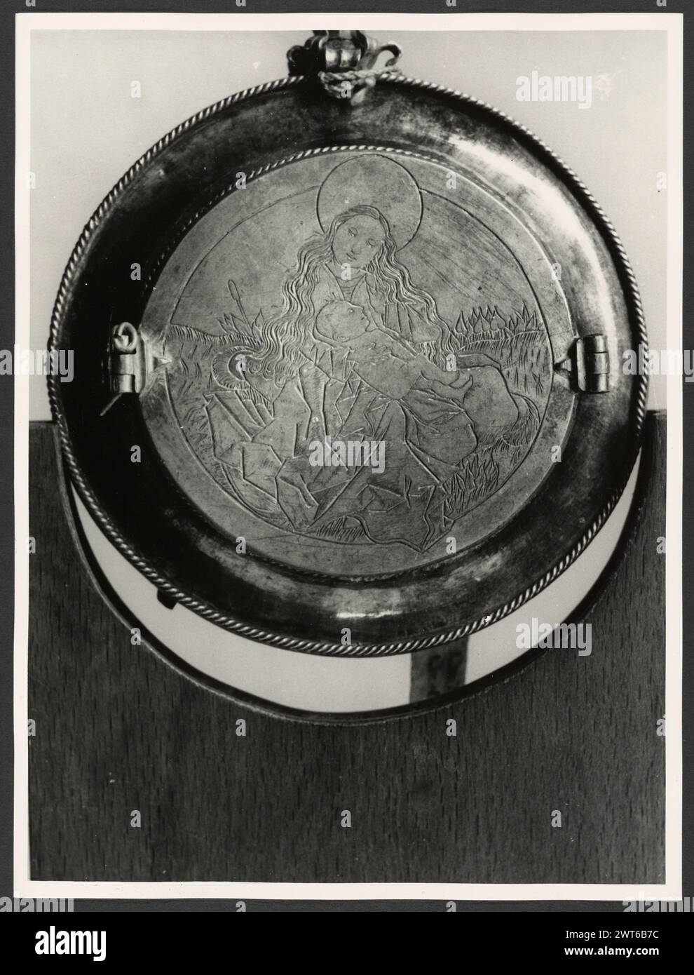 Ivory statue roman hi-res stock photography and images - Alamy