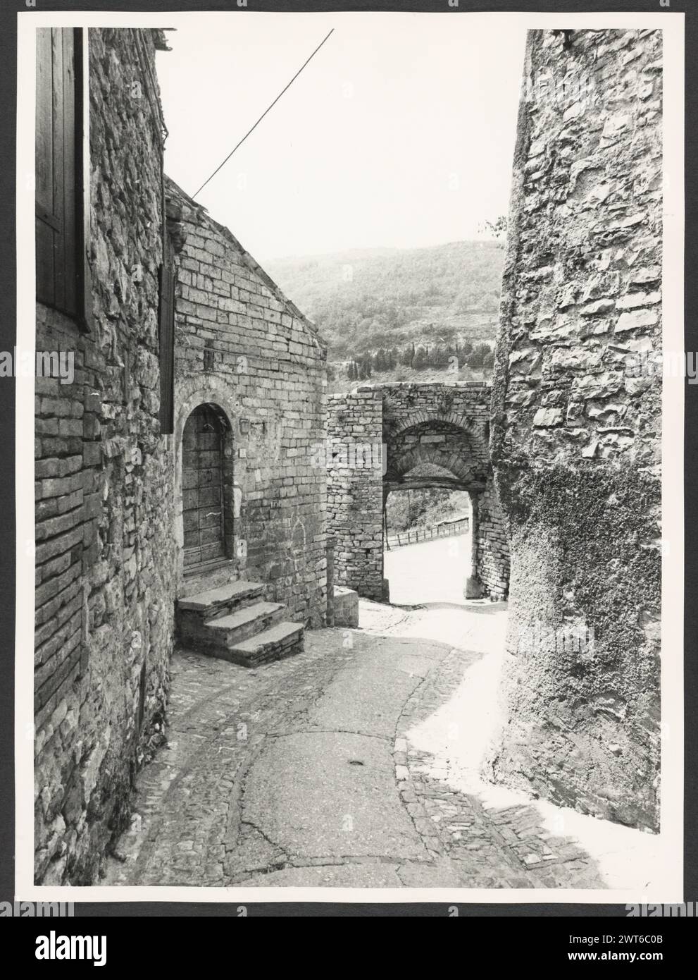 Umbria Perugia Spello S. Silvestro. Hutzel, Max 1960-1990 Medieval ...