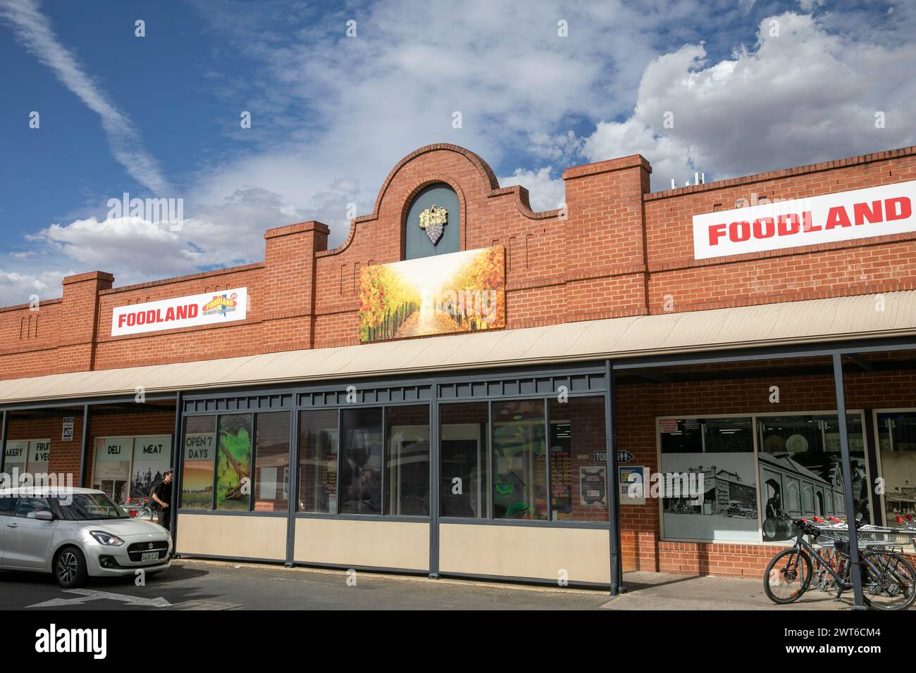 Foodland supermarket, Foodland is a chain of grocery supermarkets in ...