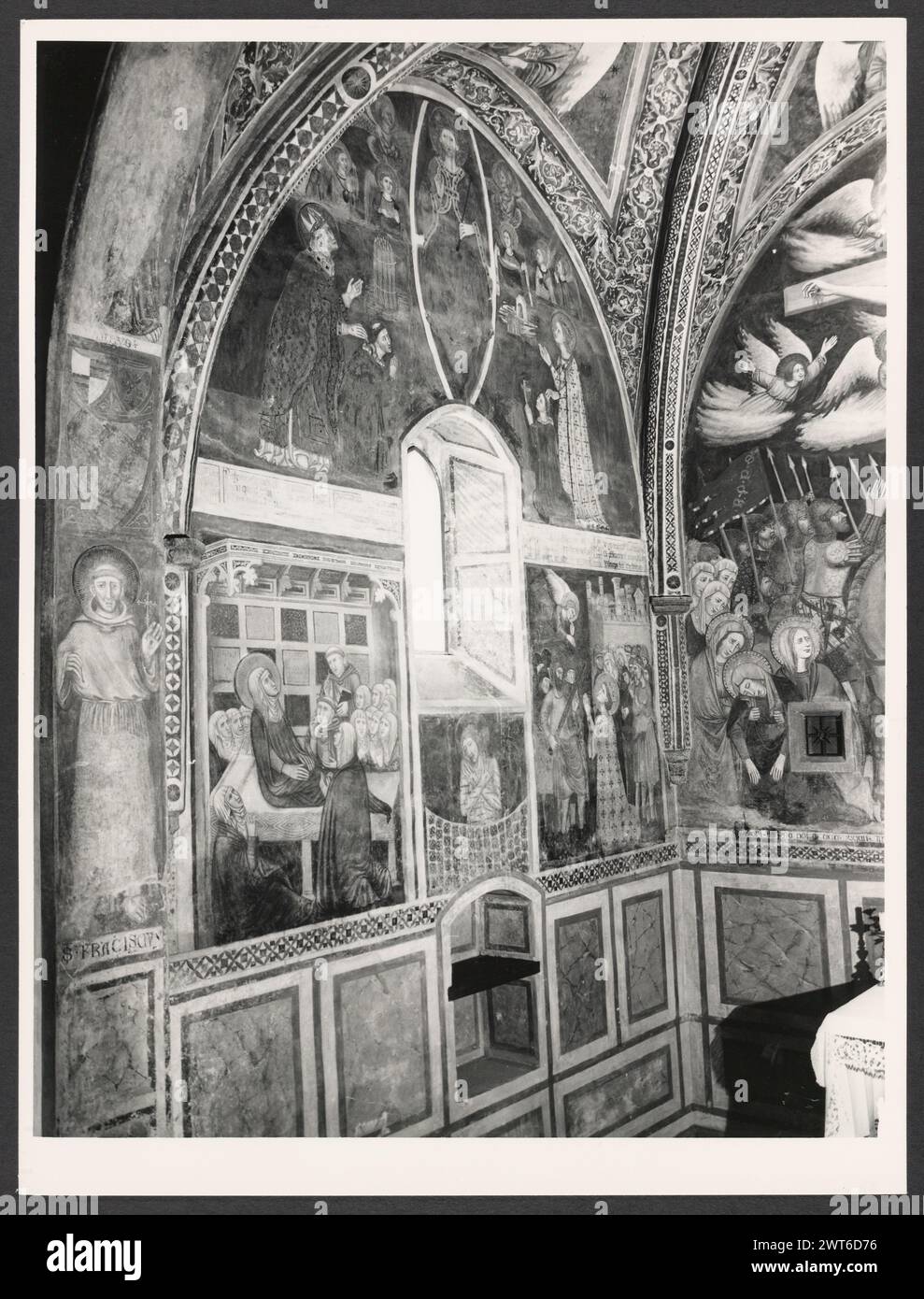 Medieval sculpture 15th century museum hi-res stock photography and ...