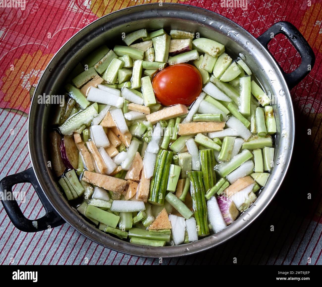 Chutney making process hi-res stock photography and images - Alamy