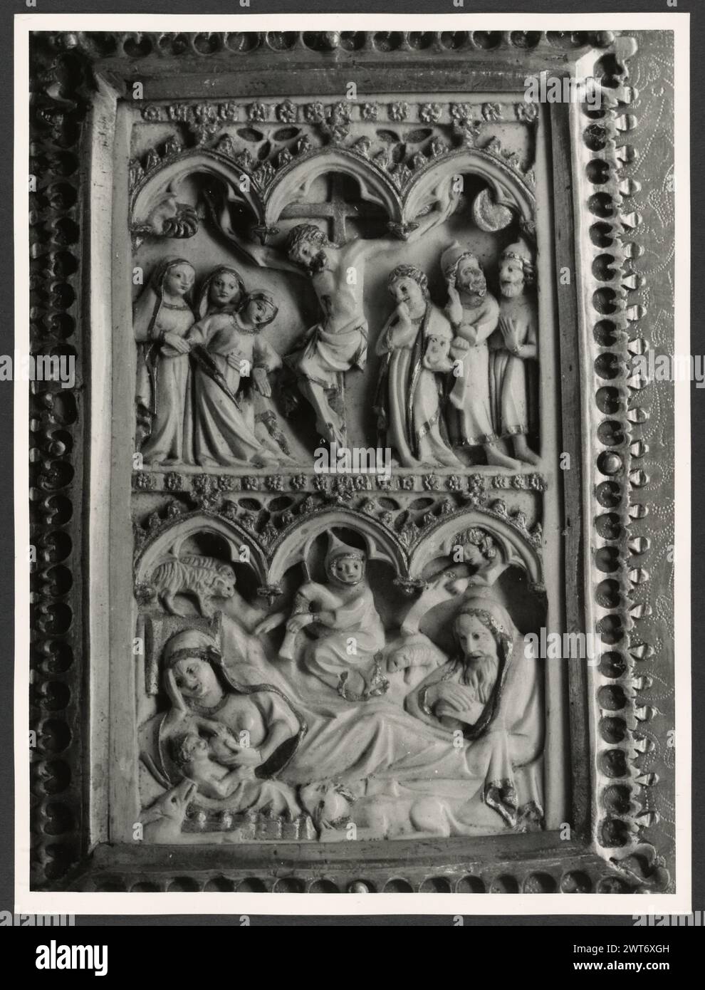 Ivory statue roman hi-res stock photography and images - Alamy