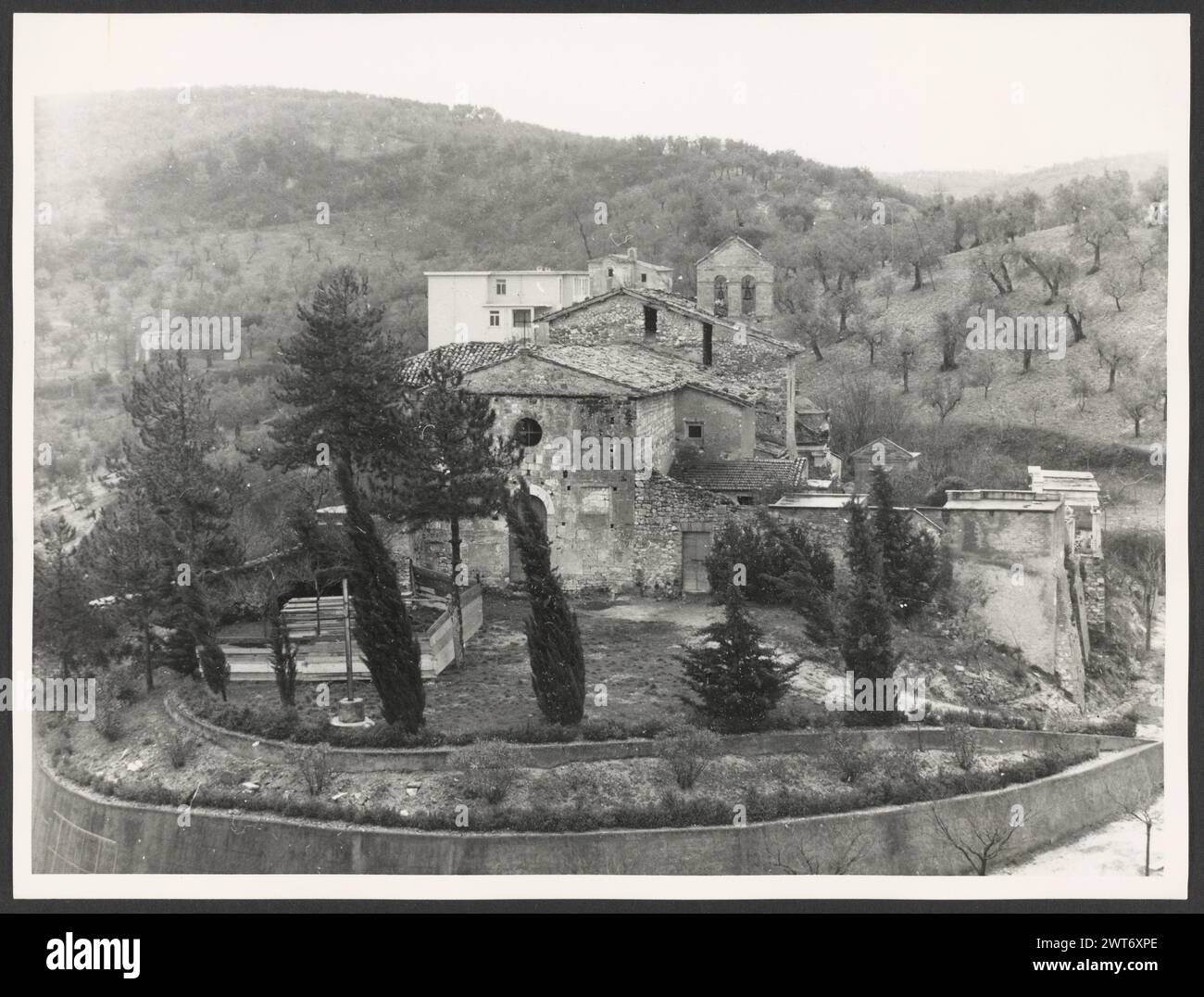 Lazio Rieti Toffia S. Lorenzo. Hutzel, Max 1960-1990 Medieval ...