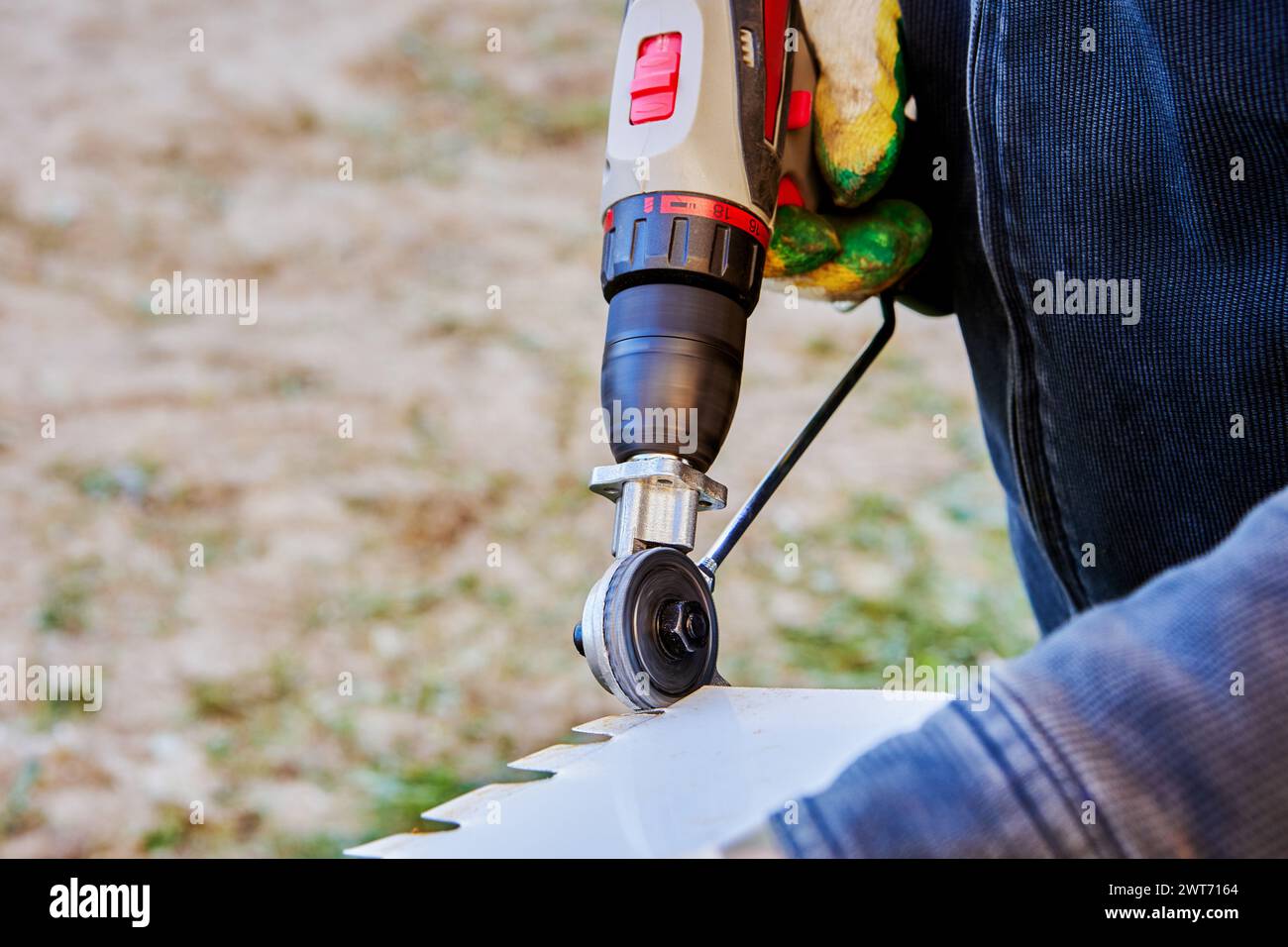 Sheet metal cutting attachment, power drill plate cutter adapter, close ...