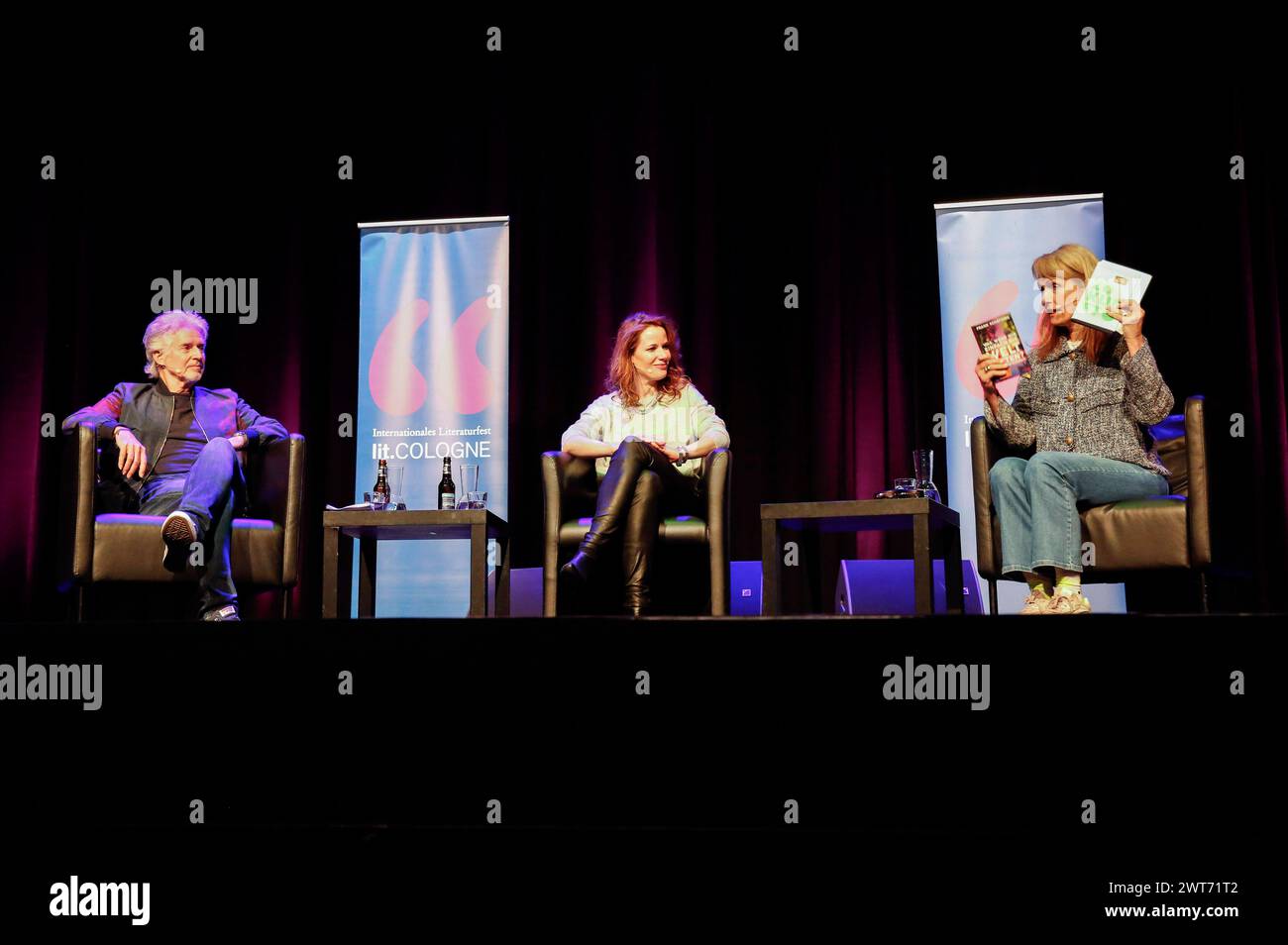 Frank Schätzing, Florence Gaub, Simone Standl bei der lit.Cologne 2024 ...
