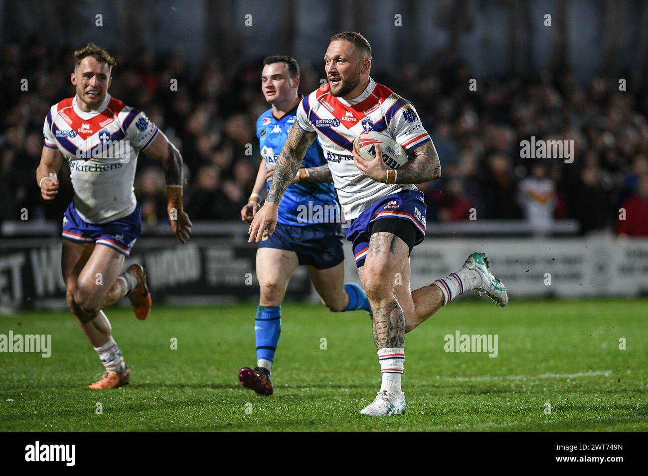 Wakefield, England - 15th March 2024 Wakefield Trinity's Josh Griffin ...