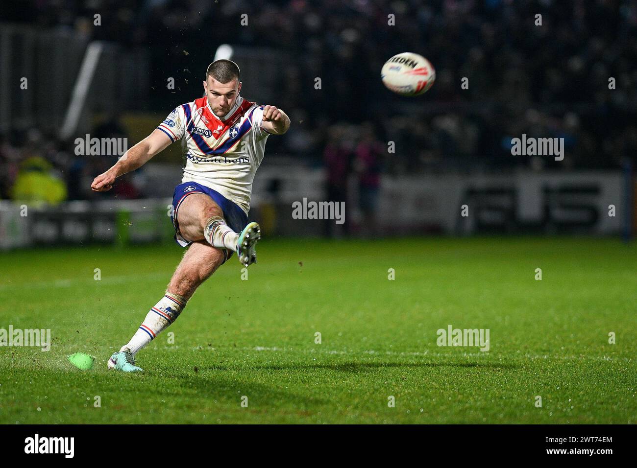 Wakefield, England - 15th March 2024 Wakefield Trinity's Max Jowitt ...
