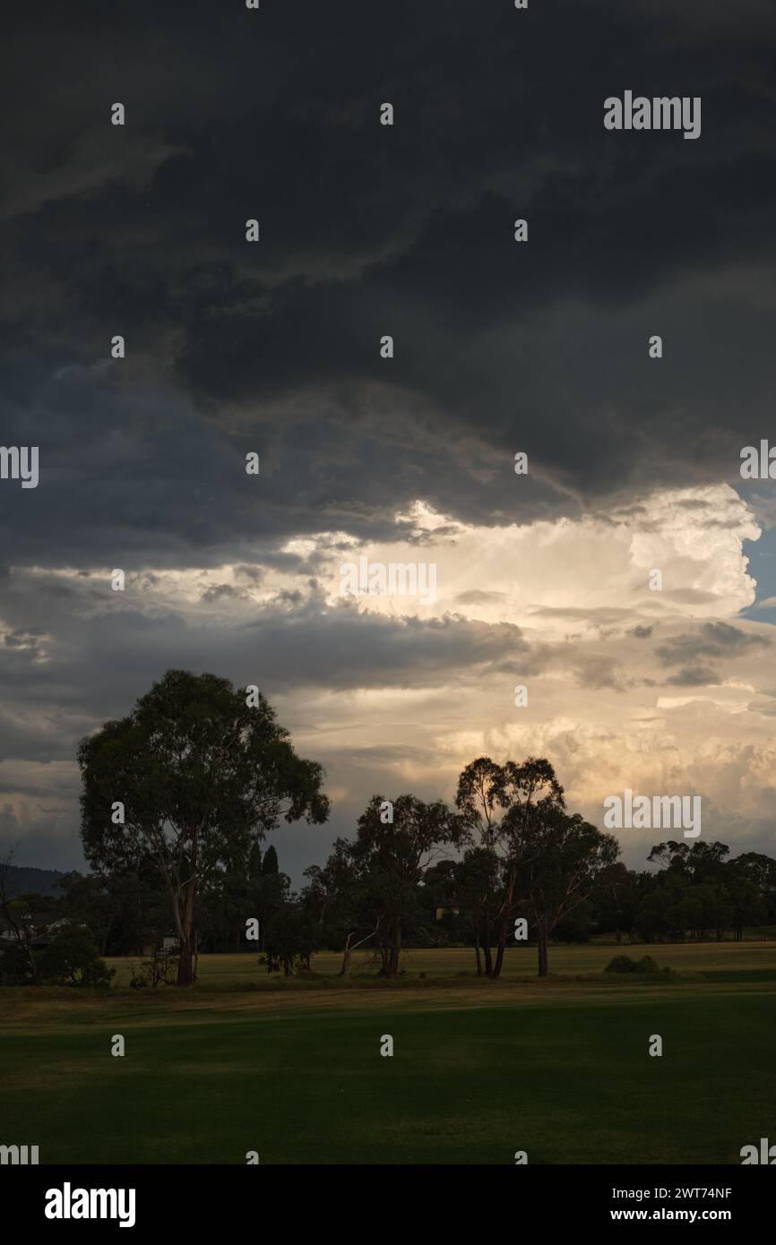 Rolling summer thunder storm clouds hi-res stock photography and images ...