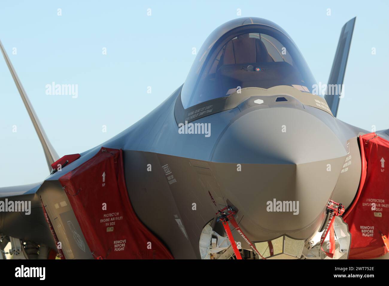 Lockheed martin f 35 close up hi-res stock photography and images - Alamy