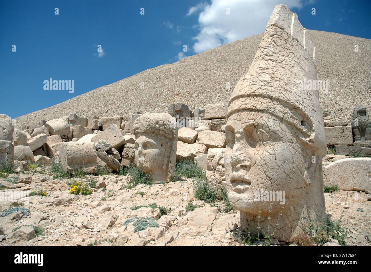 Giant God heads on Mount Nemrut. Anatolia, Turkey. Ancient colossal ...