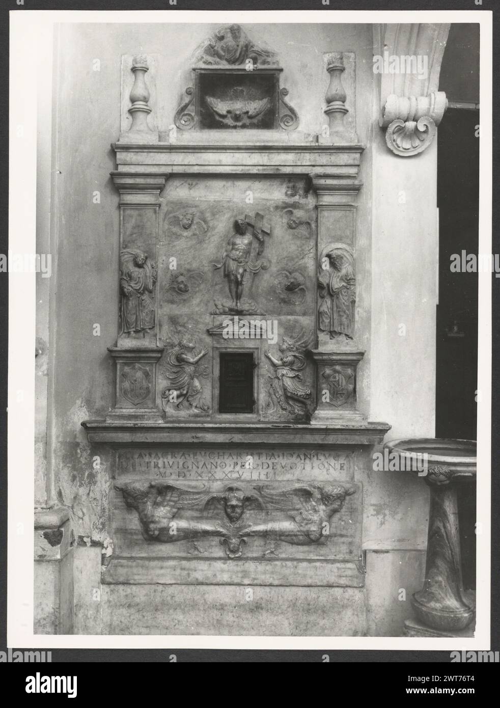 Holy water stoop hi-res stock photography and images - Alamy