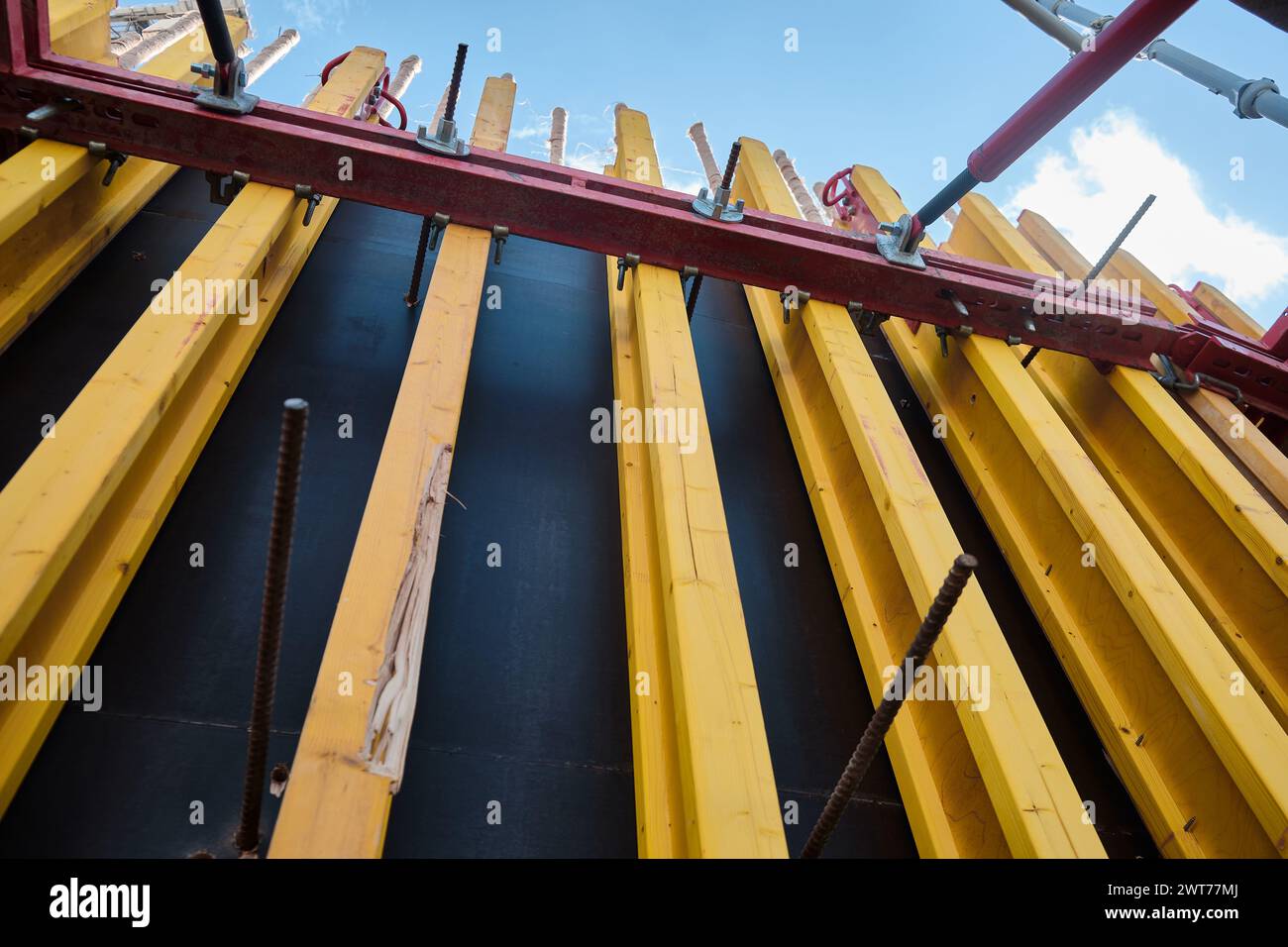 Formwork of reinforced concrete walls Stock Photo - Alamy