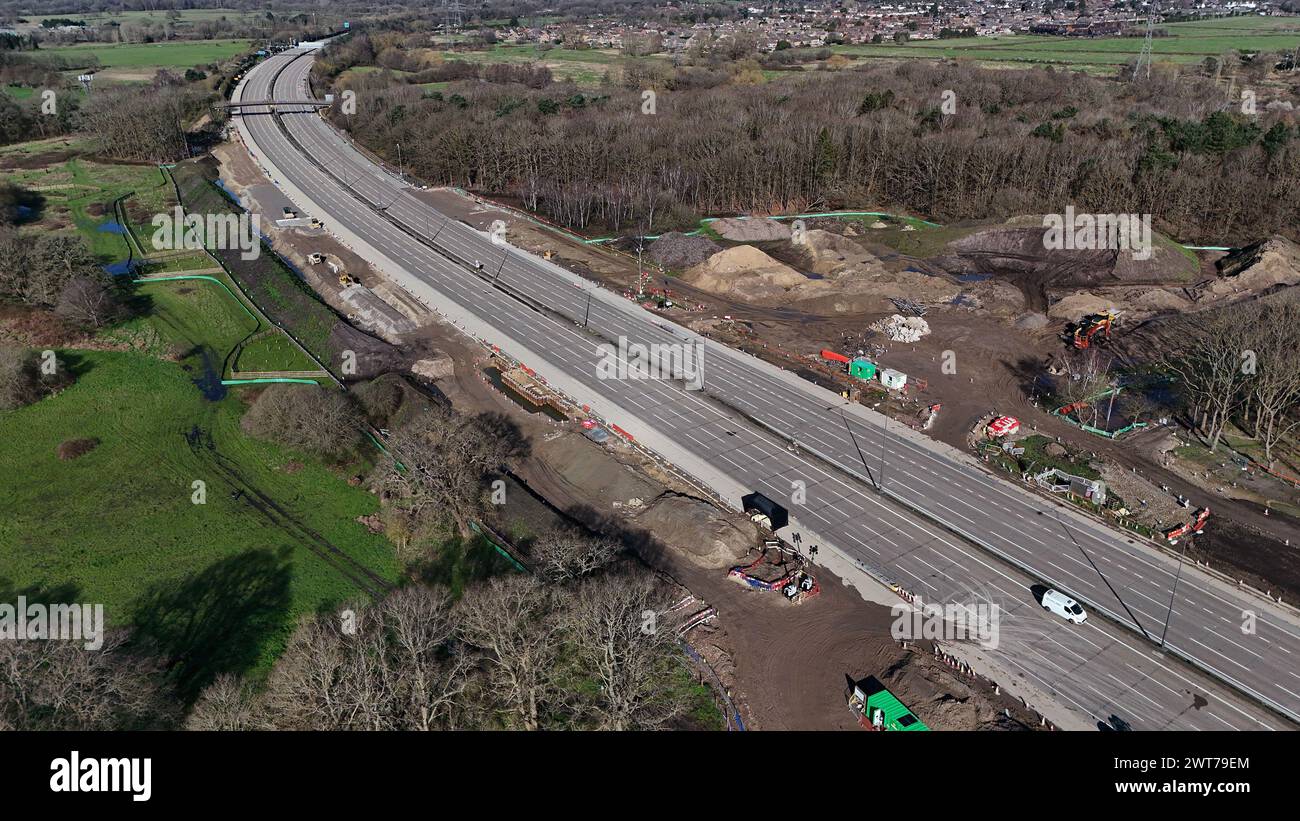 Empty section m25 between hi-res stock photography and images - Alamy