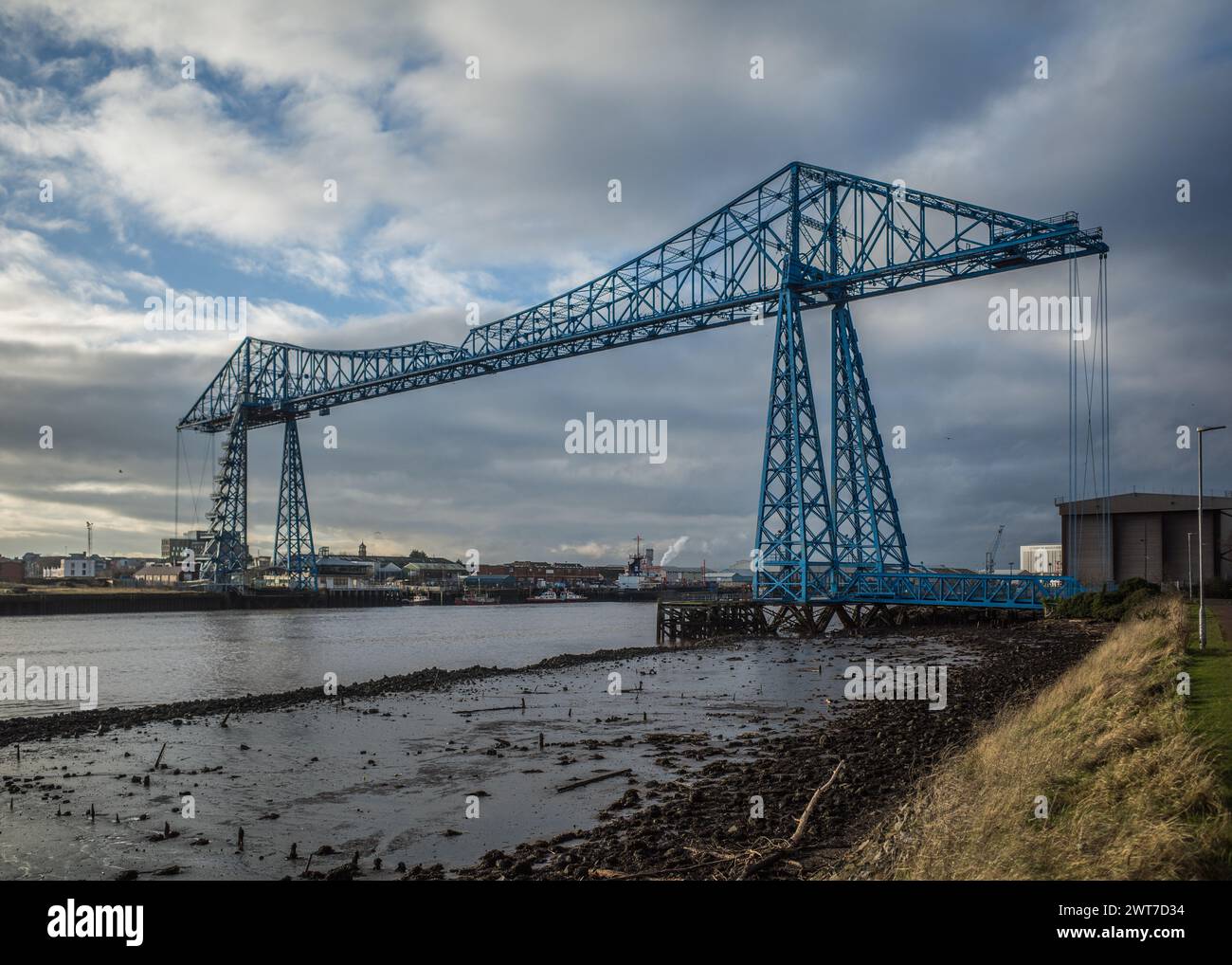 The North Easts iconic Tees Transporter Bridge connecting Middlesbrough ...