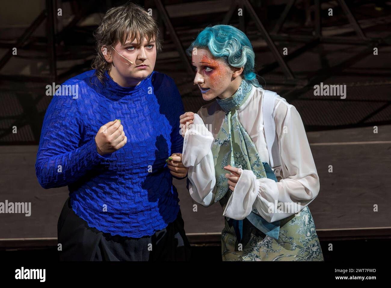 Das tanzende haus hi-res stock photography and images - Alamy