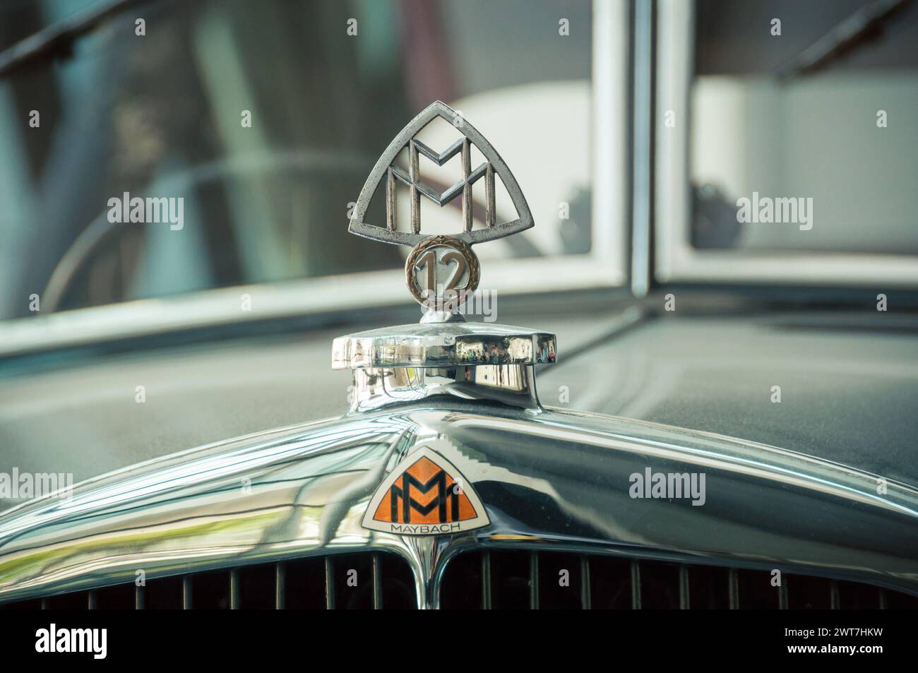 Radiator cap hi-res stock photography and images - Alamy