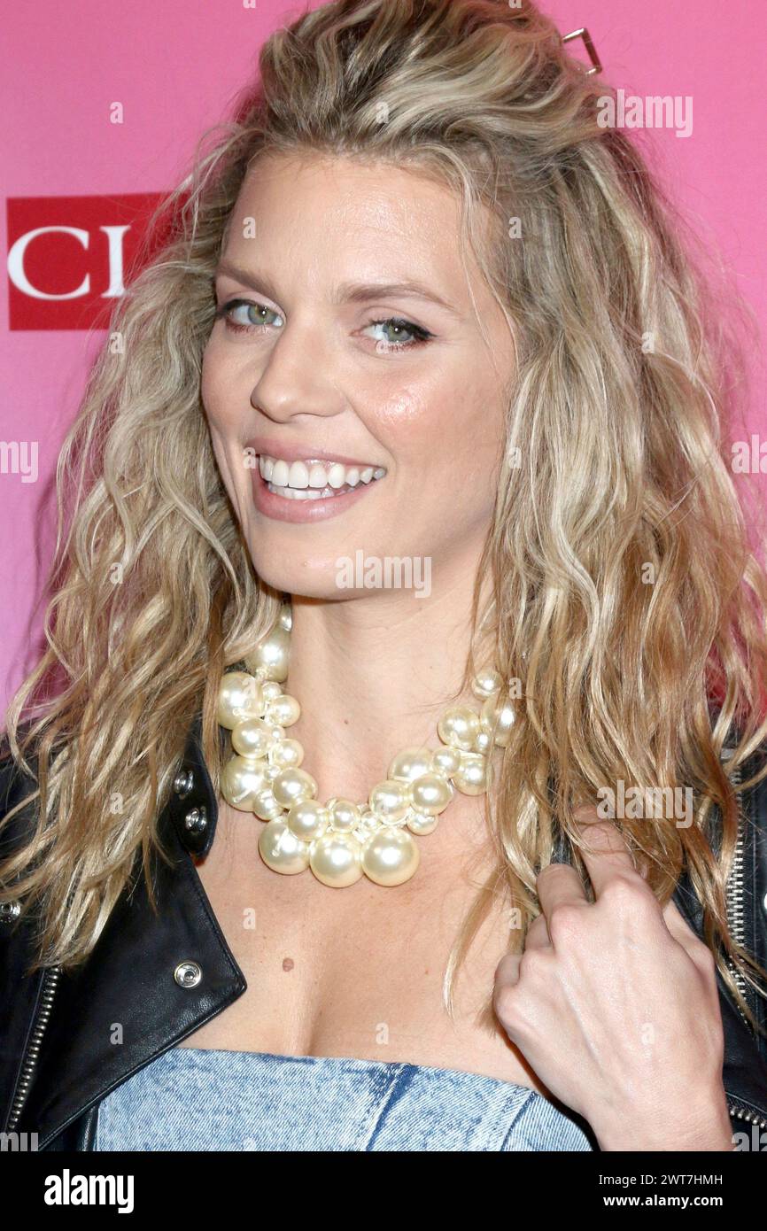 LOS ANGELES - MAR 15: AnnaLynne McCord at the Clarins New Product ...