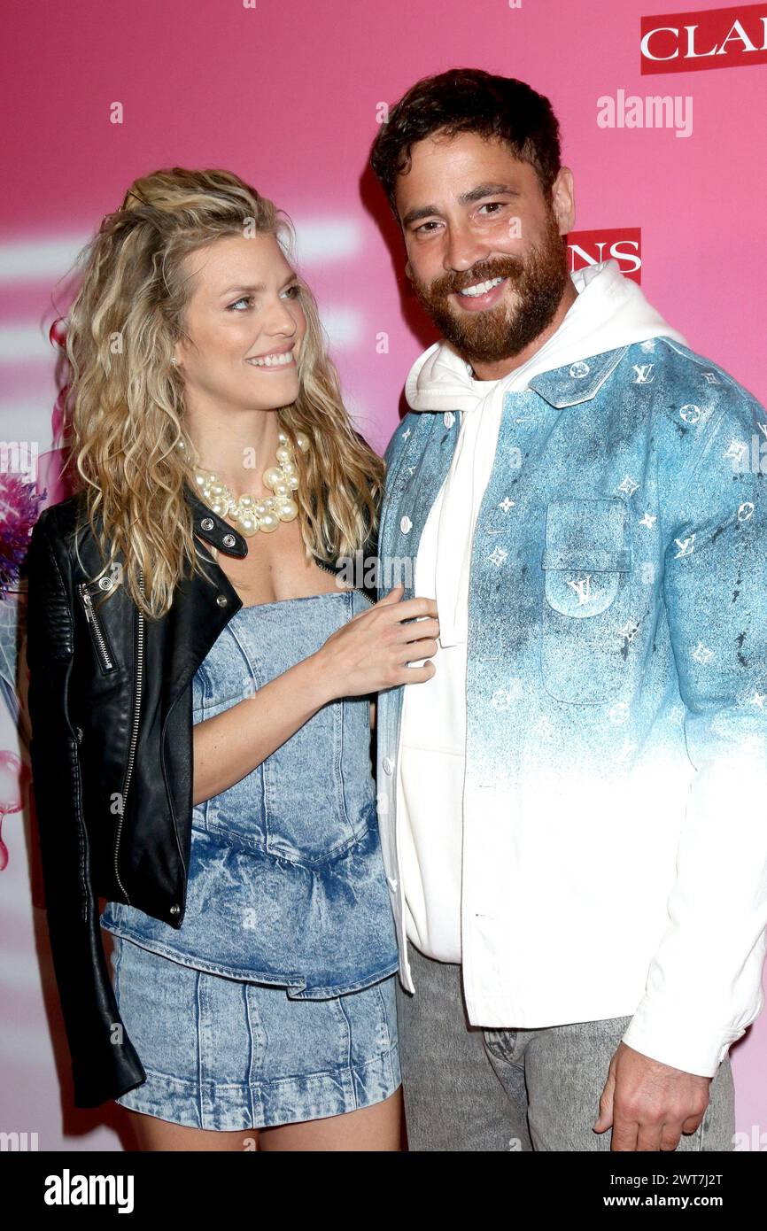 LOS ANGELES - MAR 15: AnnaLynne McCord, Danny Cipriani at the Clarins ...