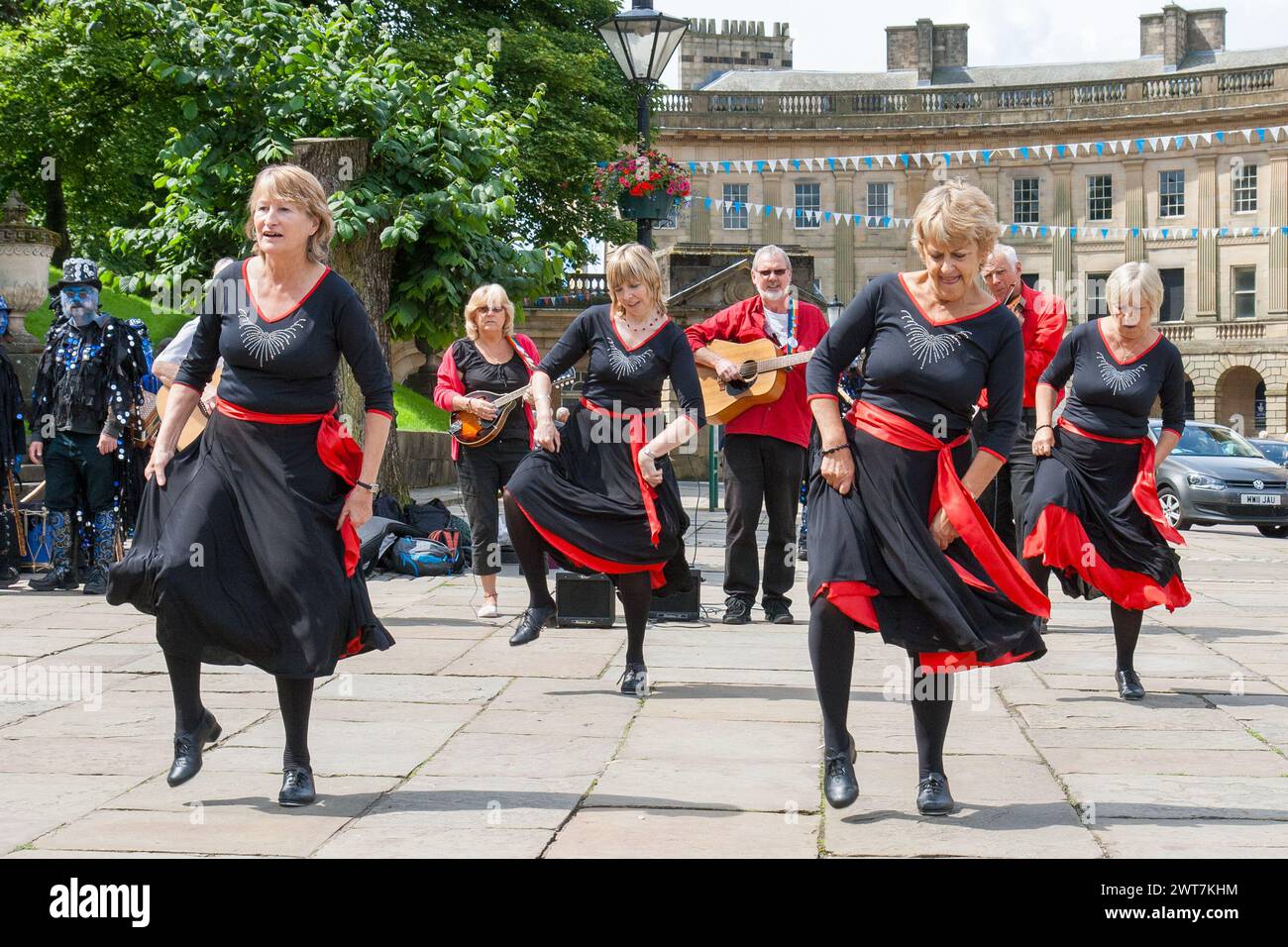 Fiddle 'n' Feet dancing at the Buxton day of dance Stock Photo - Alamy