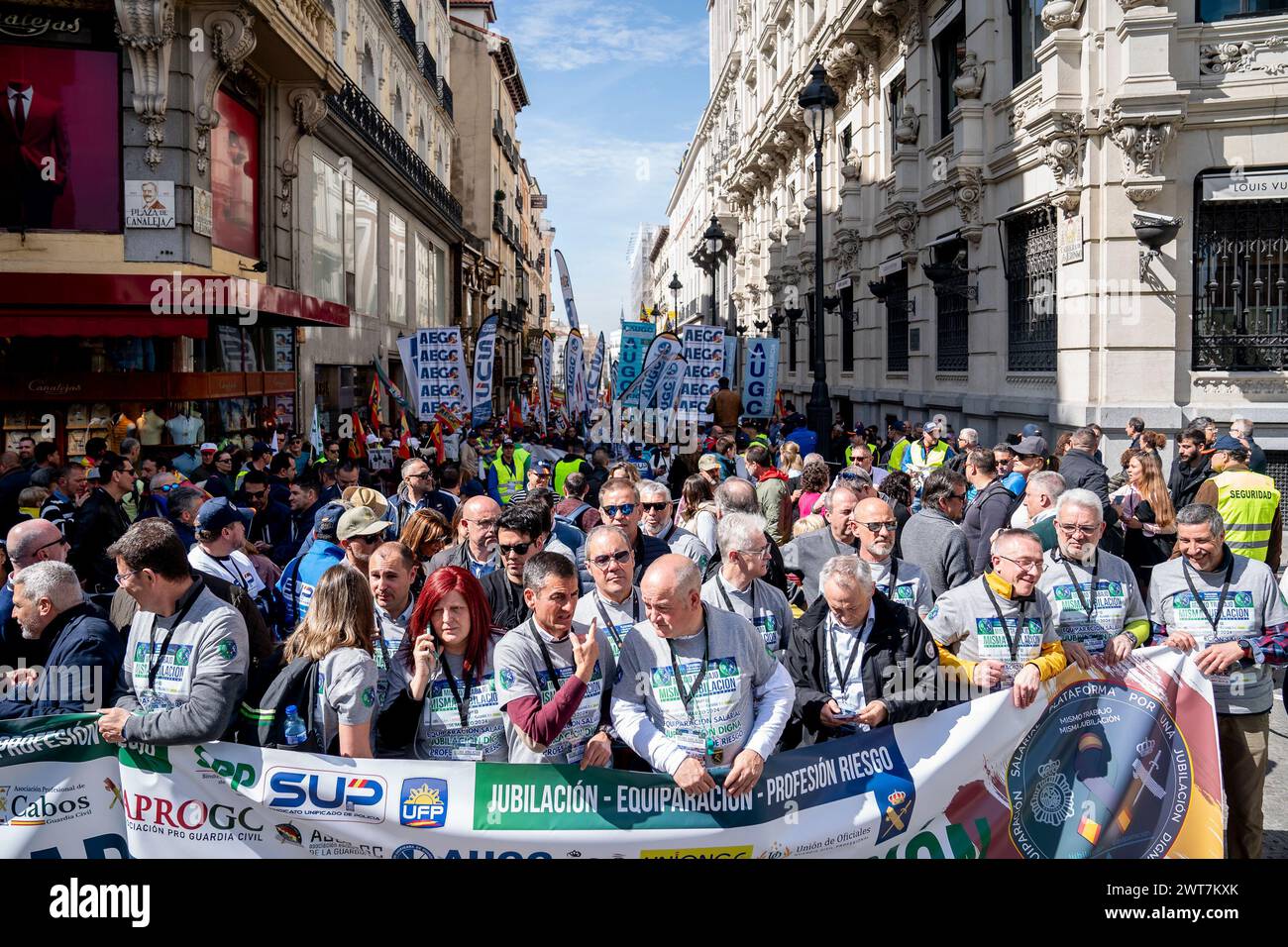 Dozens of people during a demonstration of civil guards and police ...