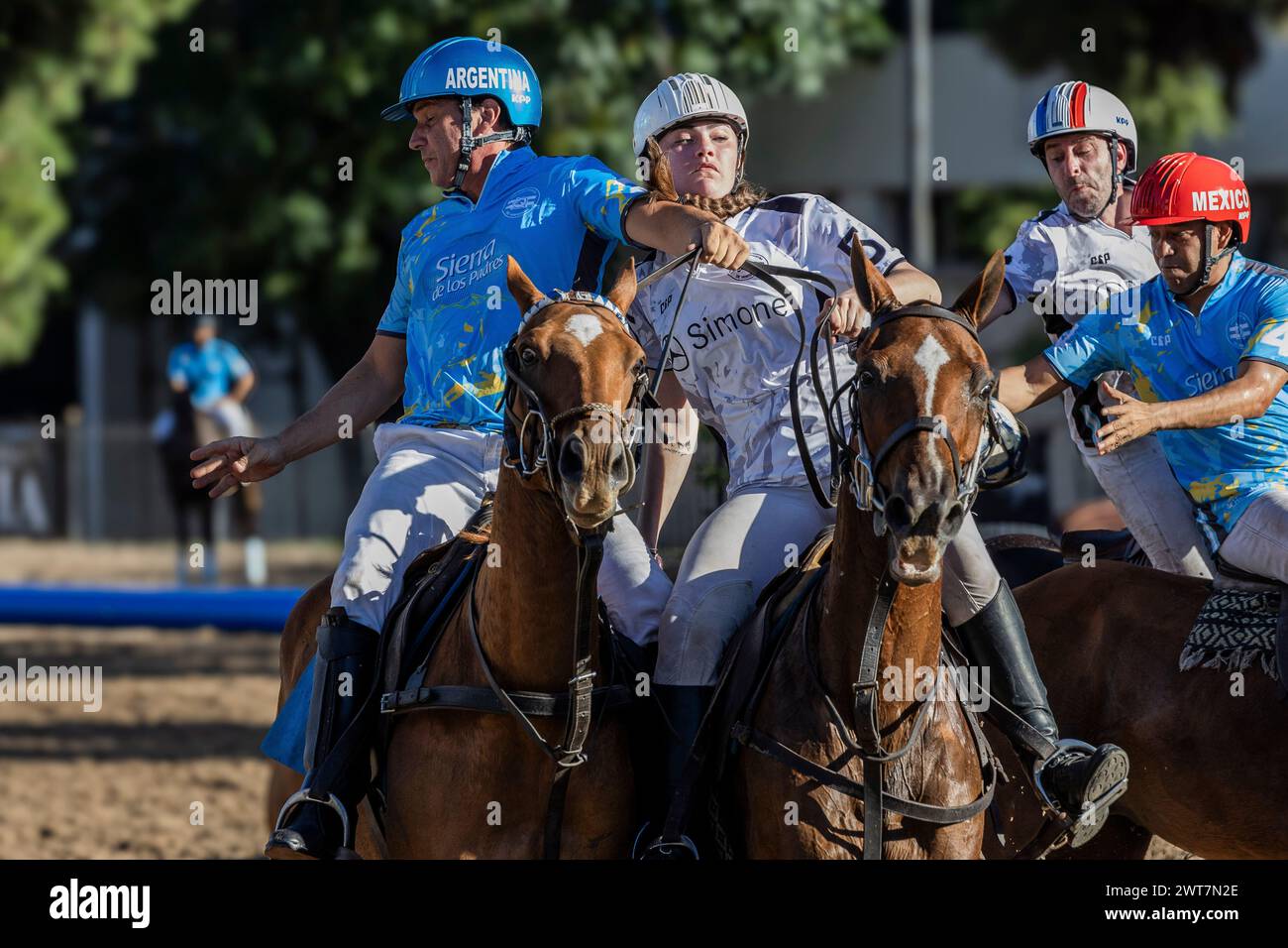 Argentina's Juan Perez, from Sierra de los Padres (L) and France's ...