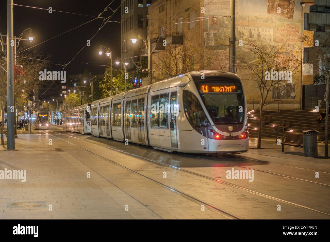 Red light rail hi-res stock photography and images - Alamy