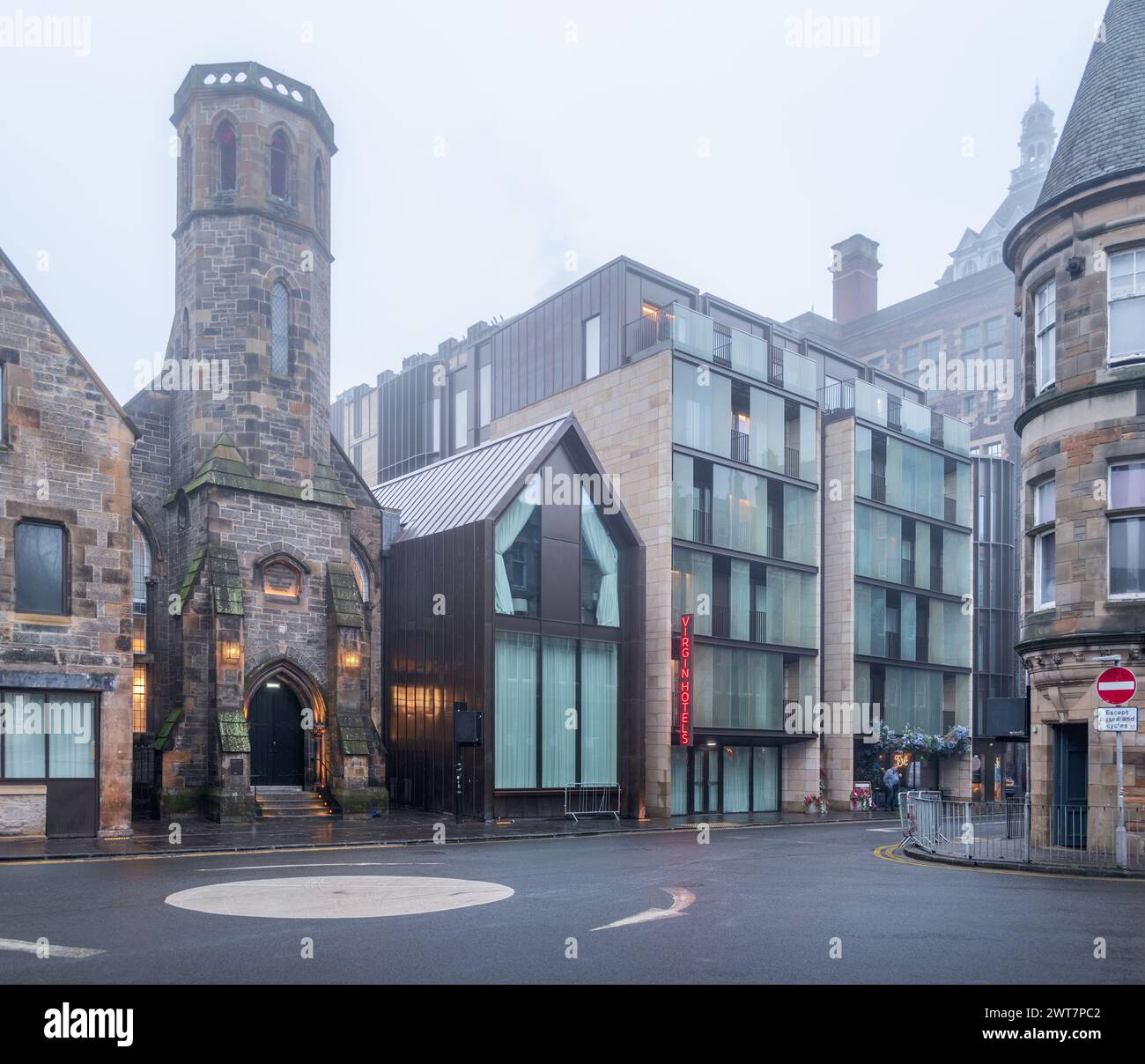 Cowgate edinburgh old town hi-res stock photography and images - Alamy