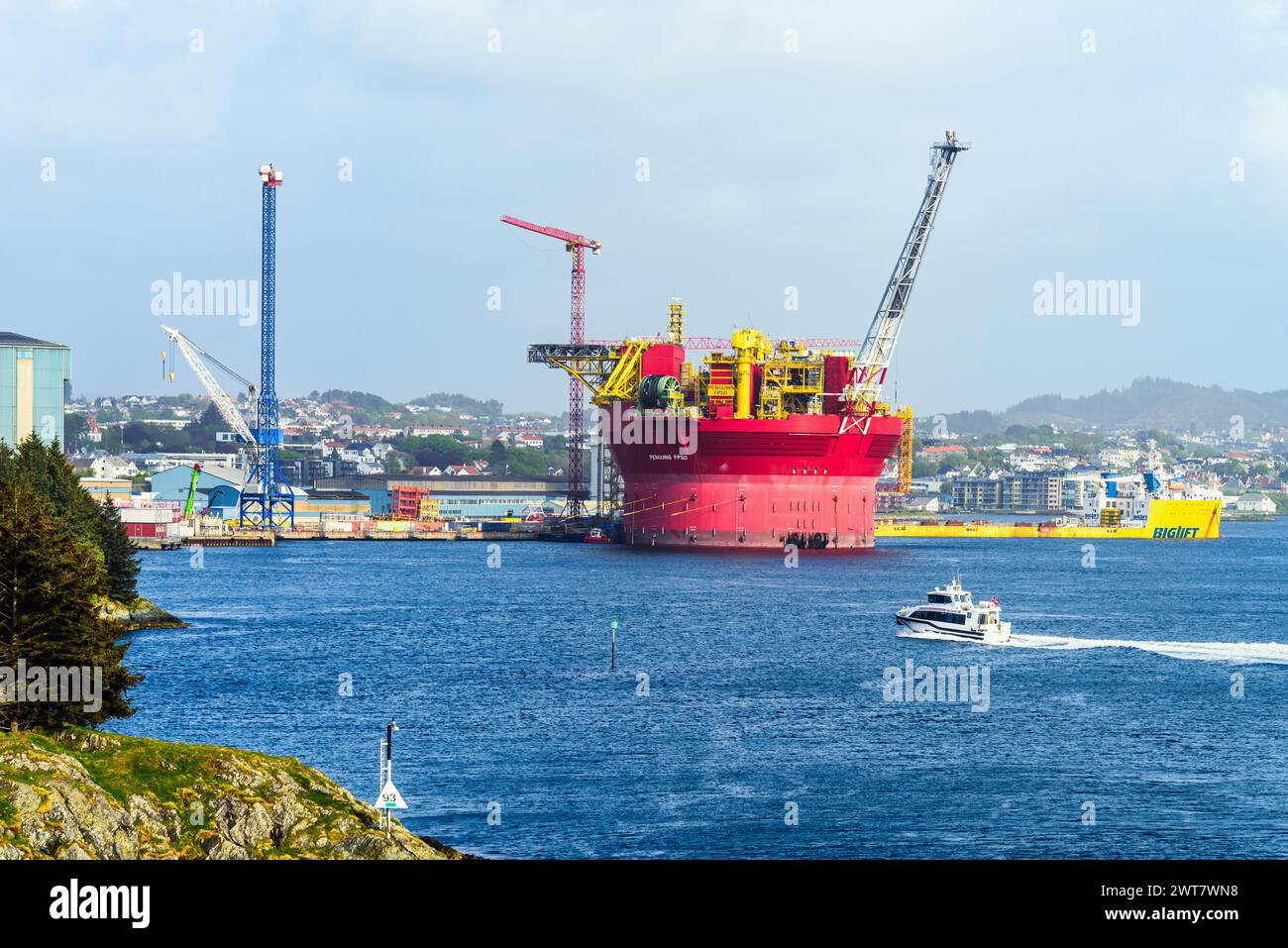 Penguins fpso hi-res stock photography and images - Alamy
