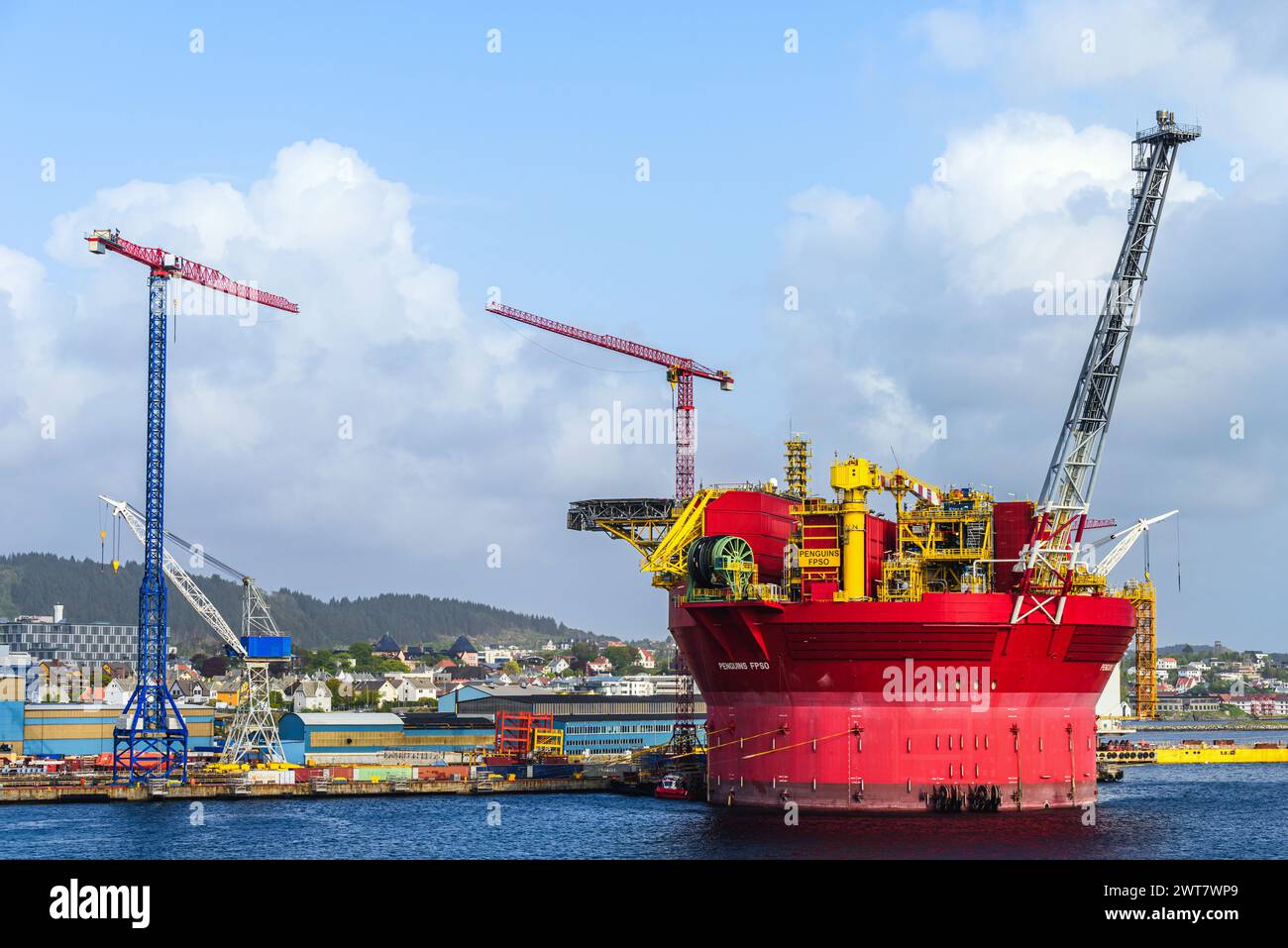 Penguins fpso hi-res stock photography and images - Alamy