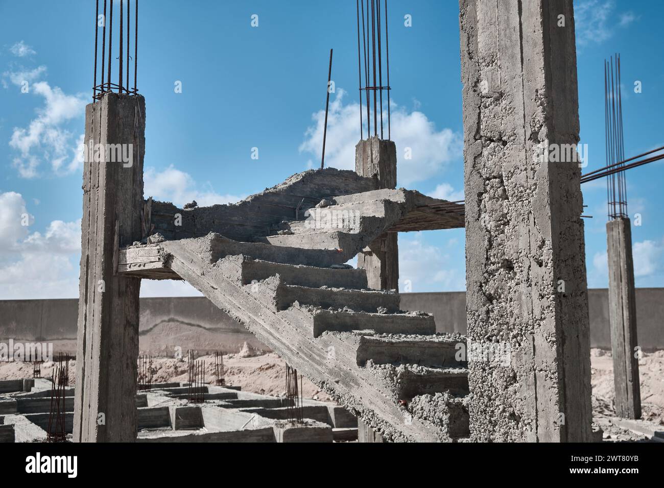 Reinforced concrete frame of unfinished residential building Stock ...