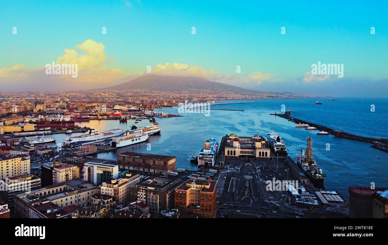 Naples volcano hi-res stock photography and images - Alamy