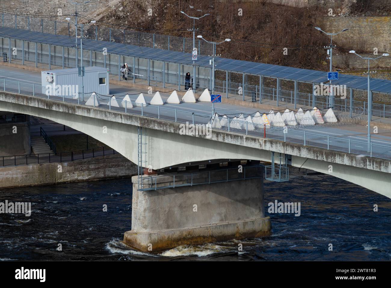 Russia border crossing hi-res stock photography and images - Alamy