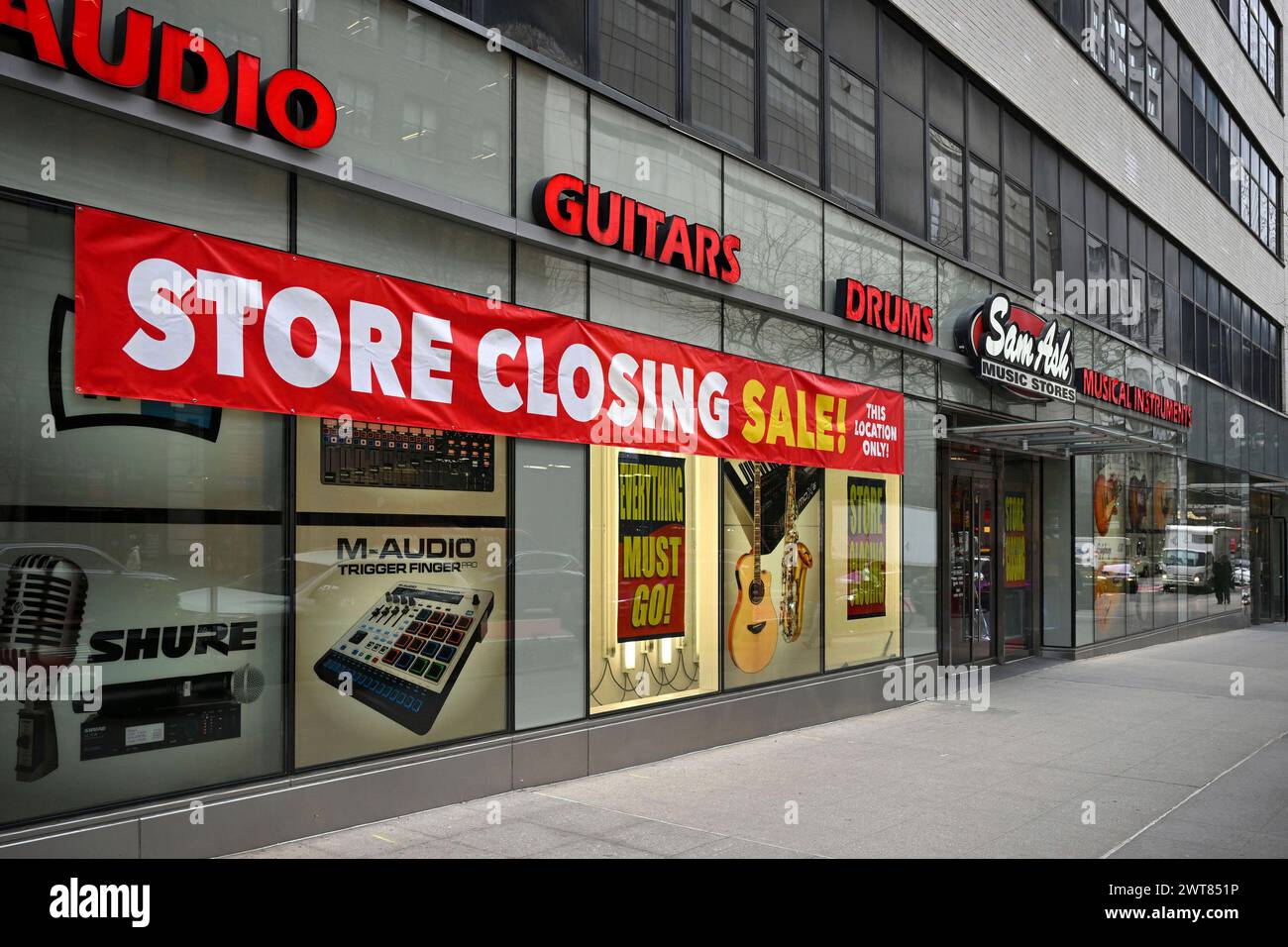 Photo by: zz/NDZ/STAR MAX/IPx 2024 3/15/24 Legendary music store chain ...