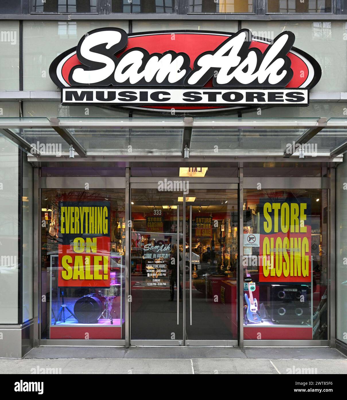 Photo by: zz/NDZ/STAR MAX/IPx 2024 3/15/24 Legendary music store chain ...