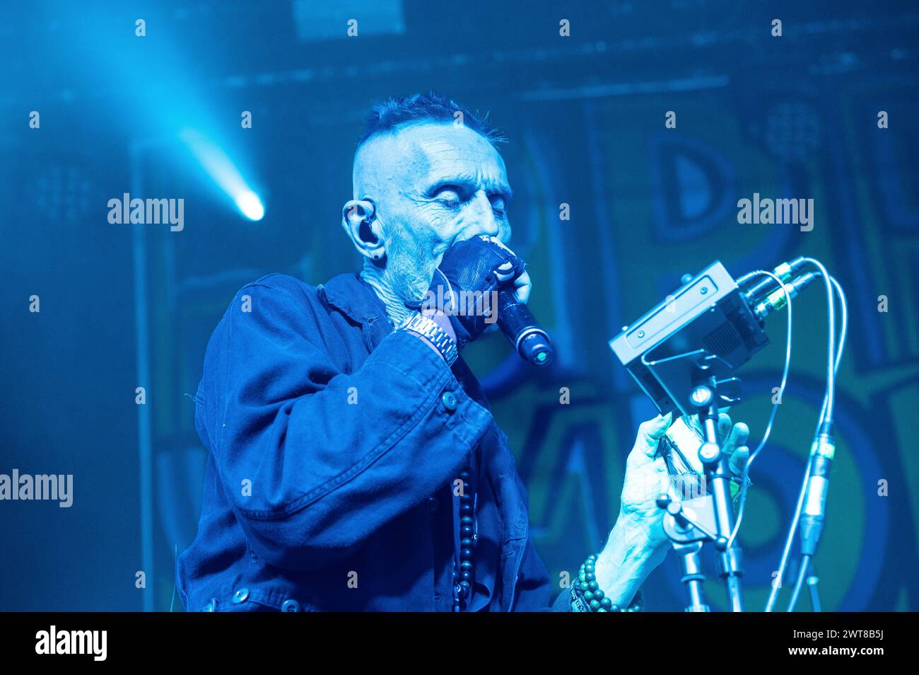 Stereo mcs 2024 hi-res stock photography and images - Alamy