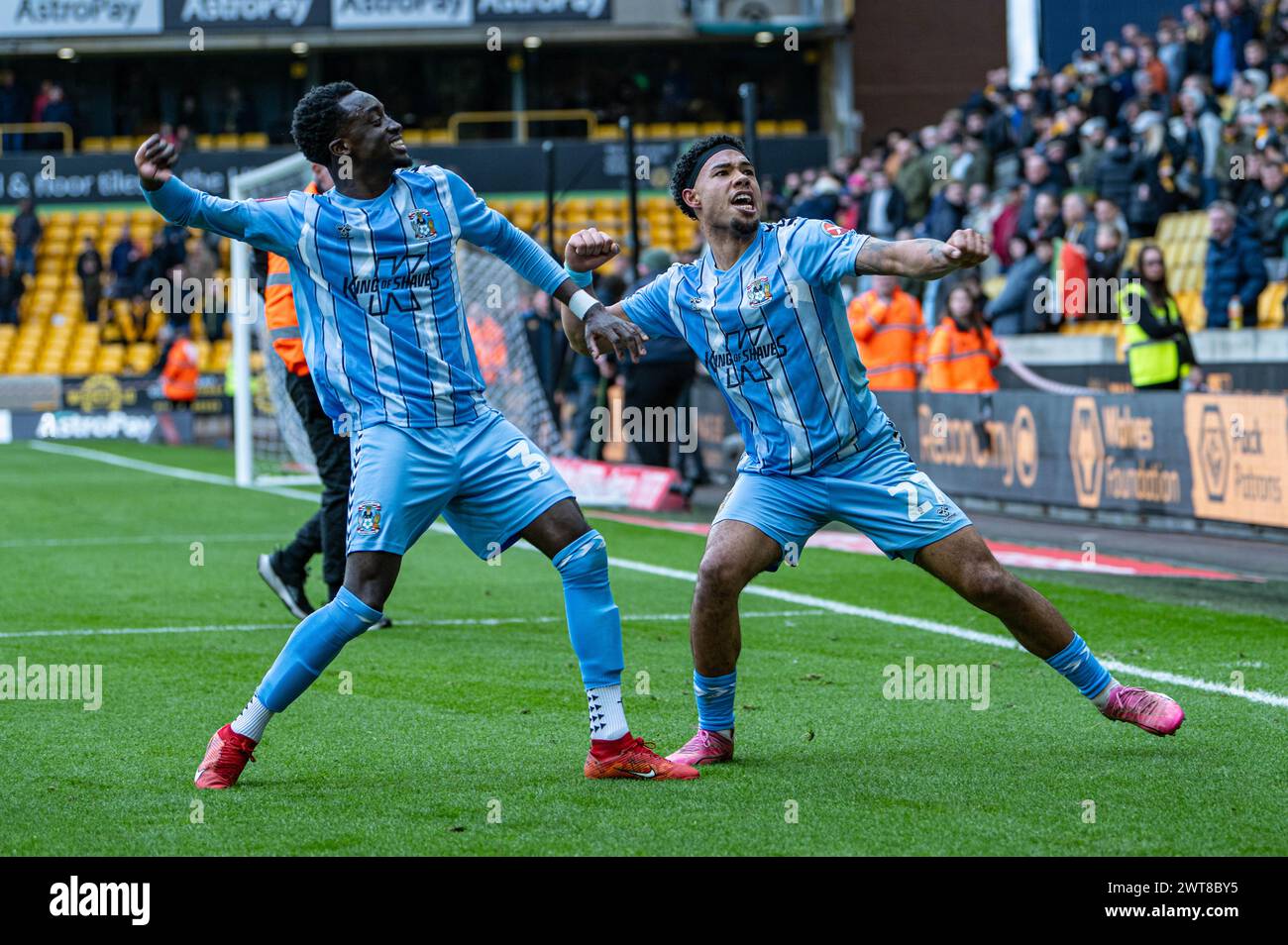 Football punch air hi-res stock photography and images - Alamy