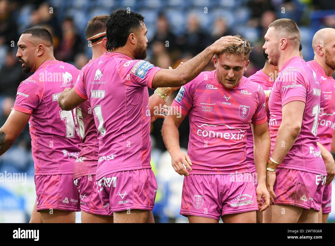 Huddersfield, England - 16th March 2024 Jez Litten (9) of Hull Kingston ...